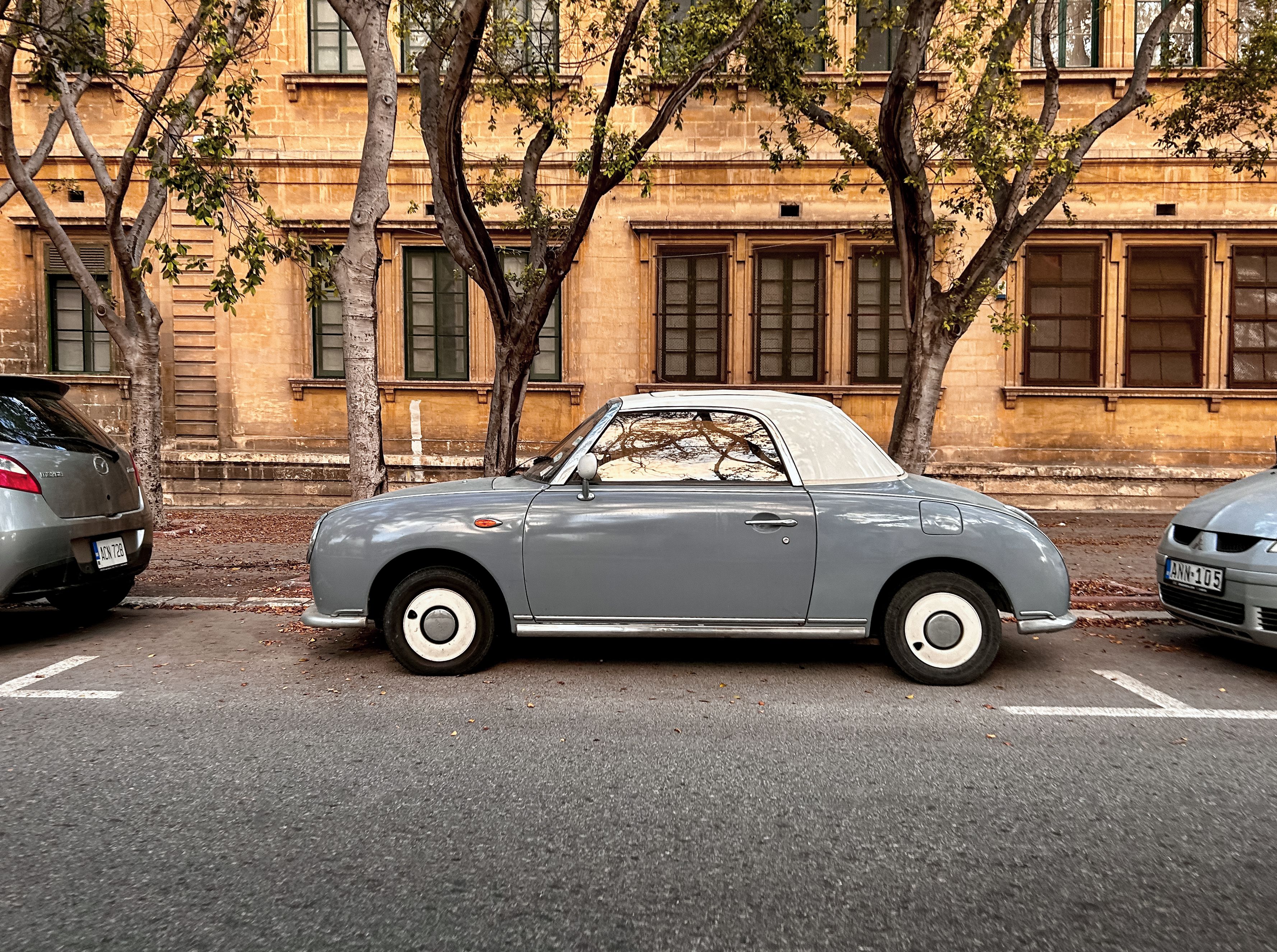 Vintage Convertible Car on Valletta Street · Free Stock Photo