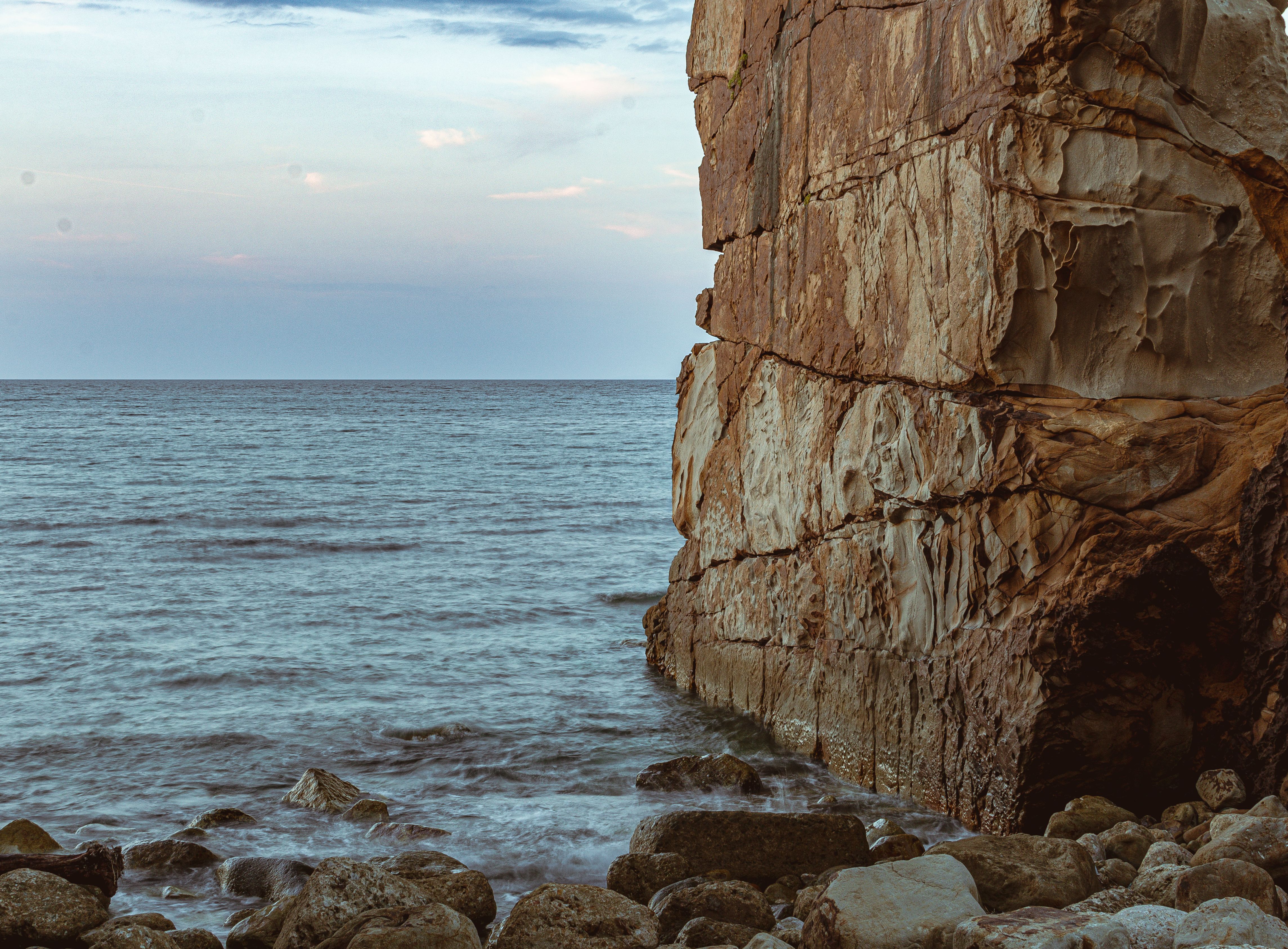 Dramatic Coastal Cliffs in Tabarka, Tunisia · Free Stock Photo