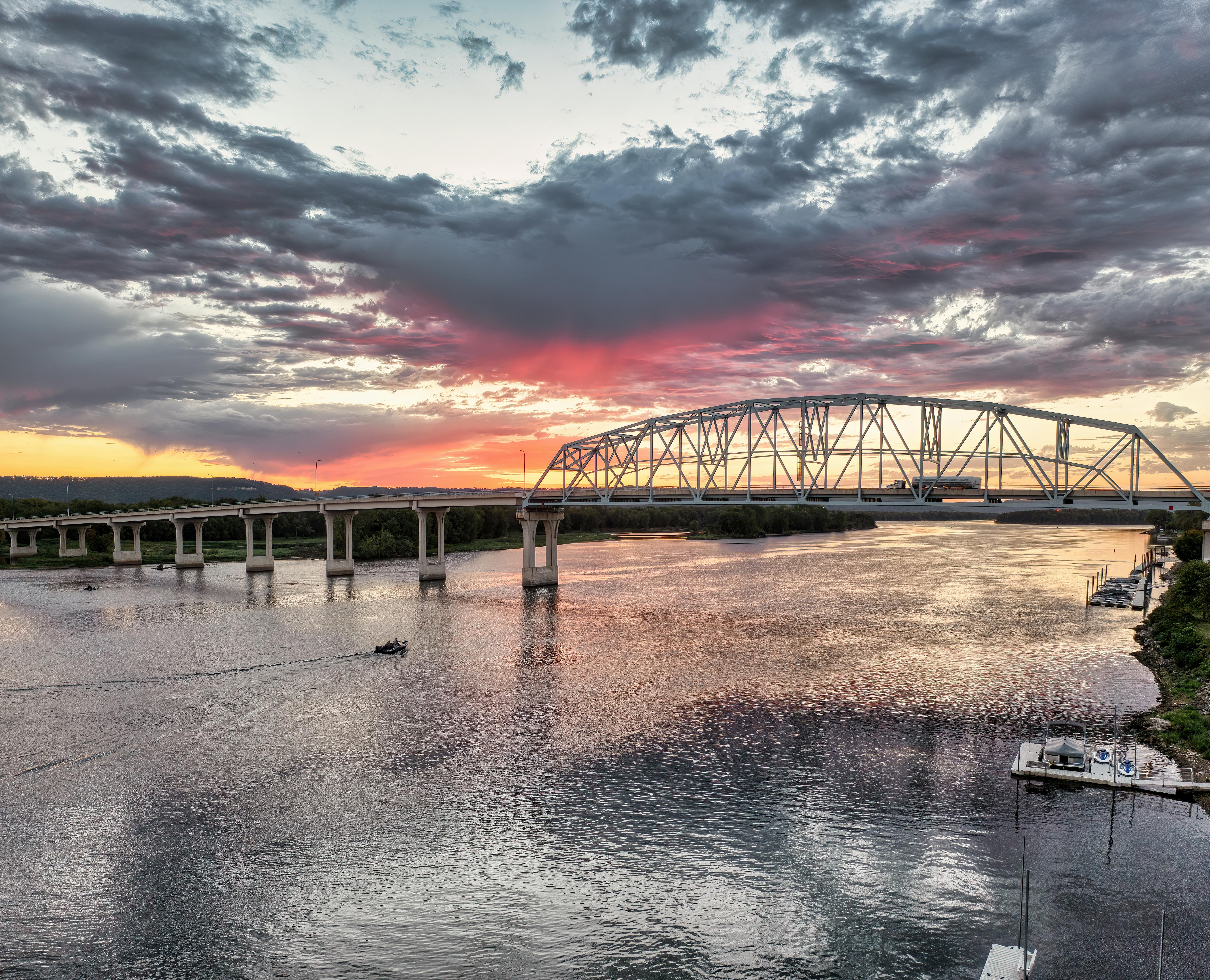 Scenic Mississippi River Bridge at Sunset · Free Stock Photo