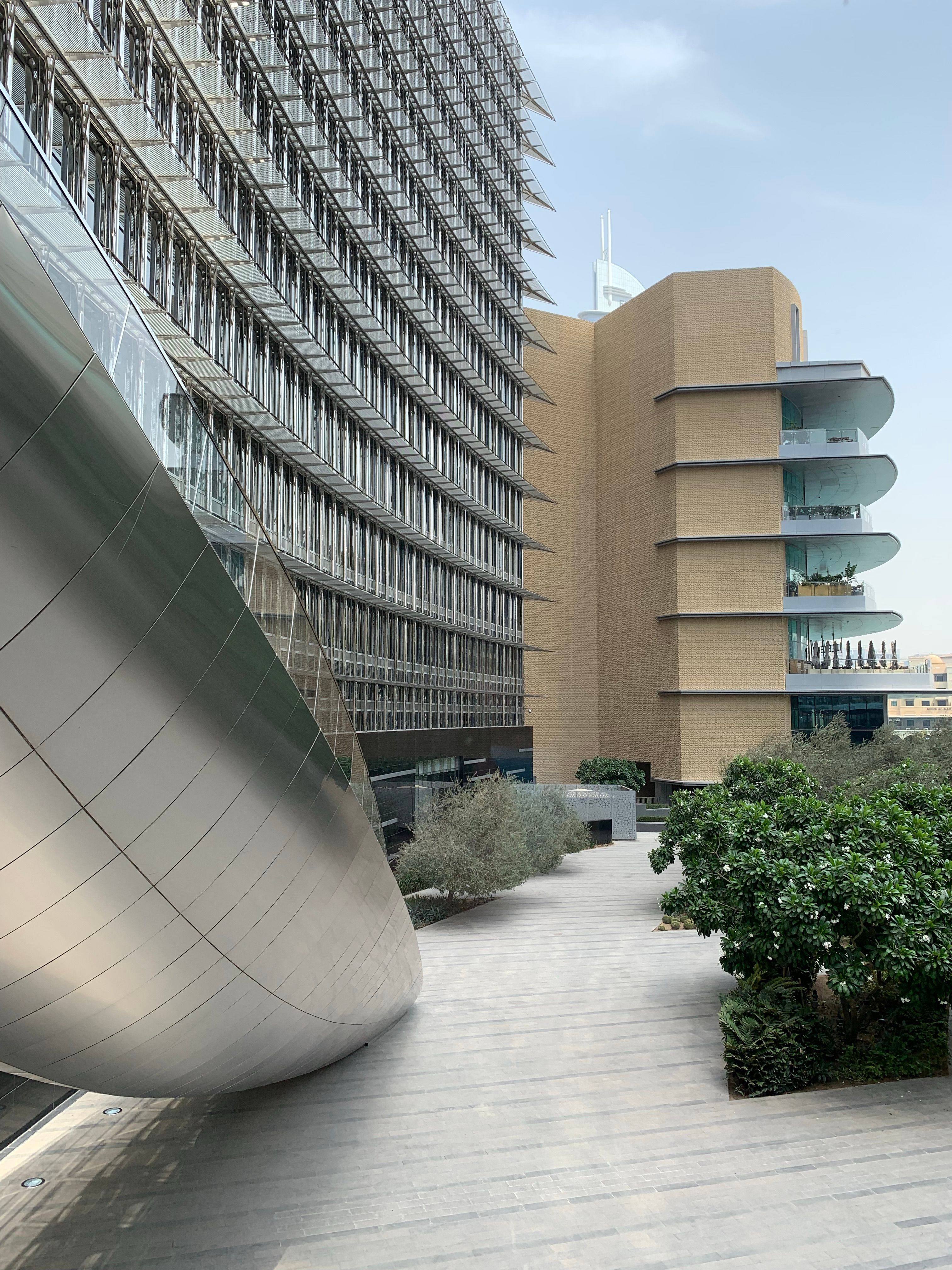 Modern Architectural Design with Futuristic Touch · Free Stock Photo