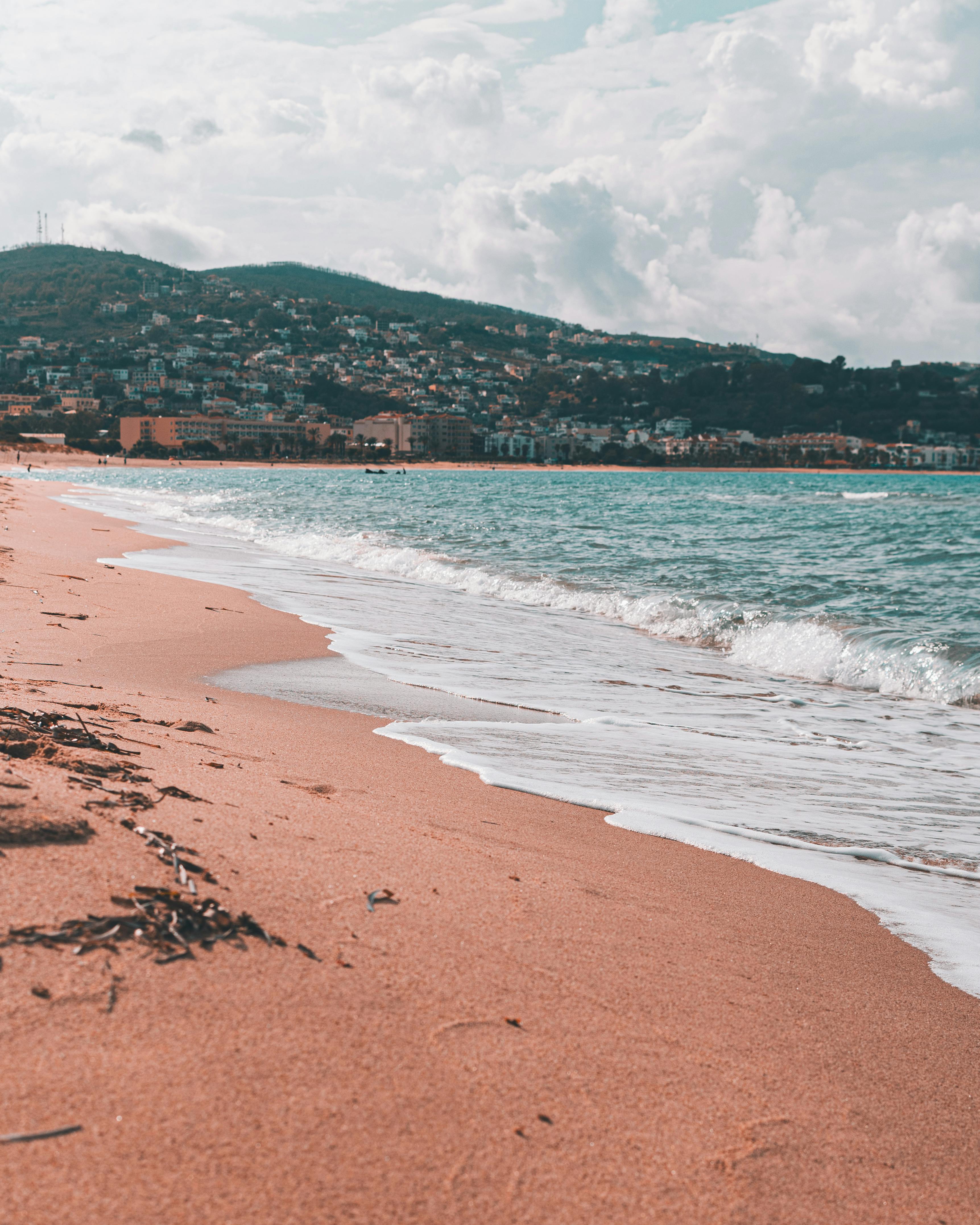 Vue Sereine Sur La Plage De Tabarka, Tunisie · Photo gratuite