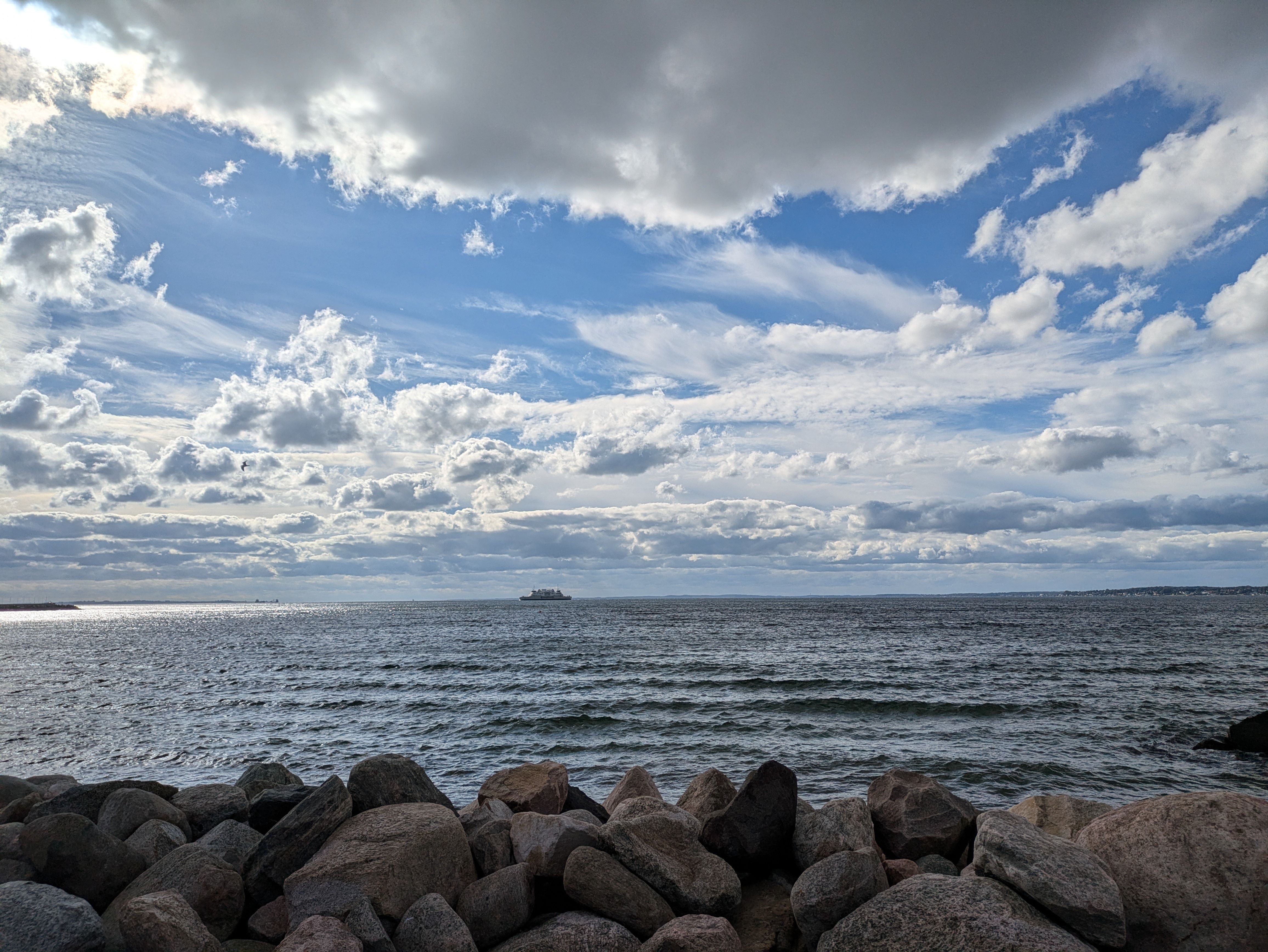 Scenic Ocean View with Dramatic Cloudscape · Free Stock Photo