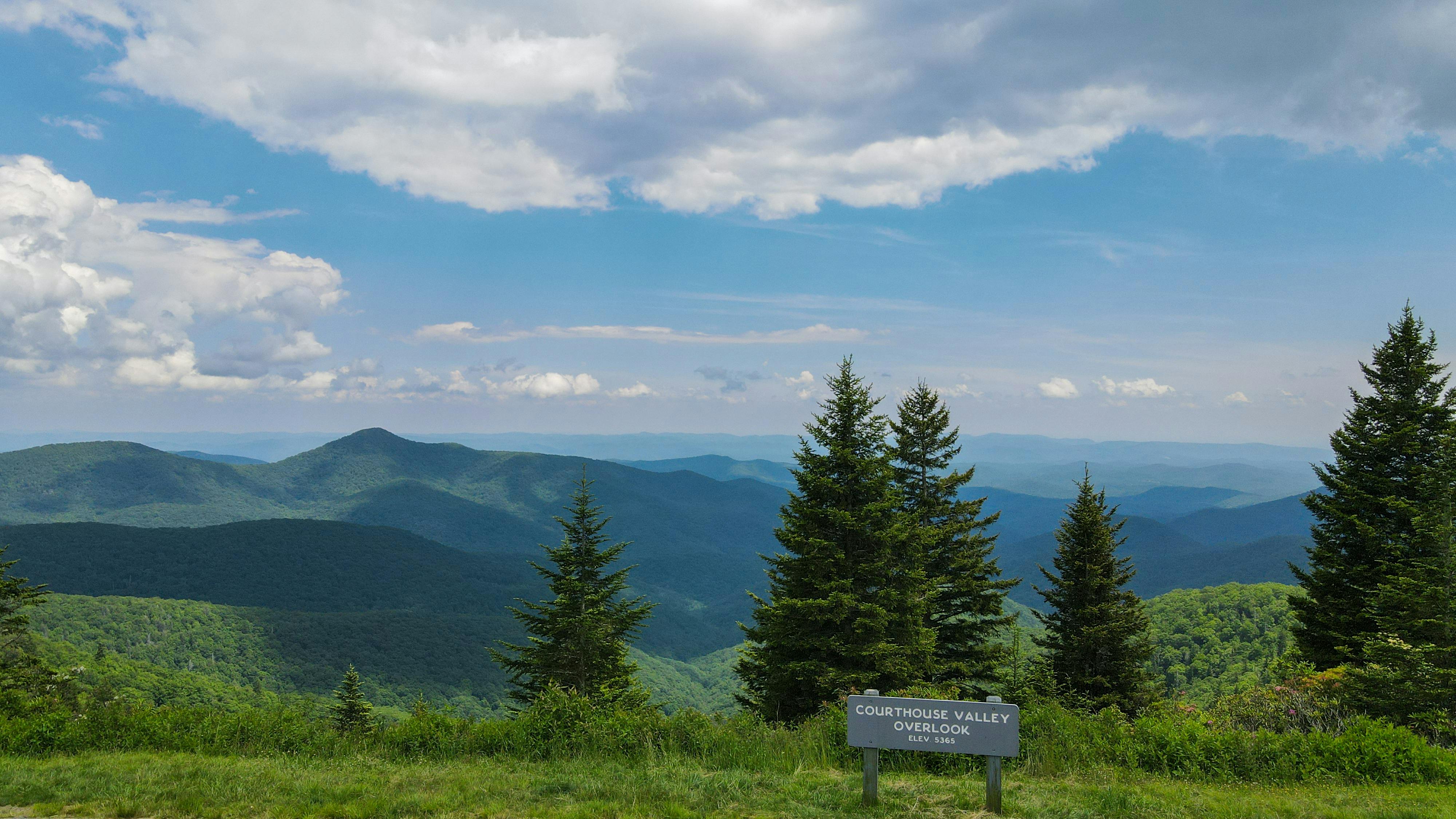 Courthouse Valley Overlook Scenic Mountain View · Free Stock Photo