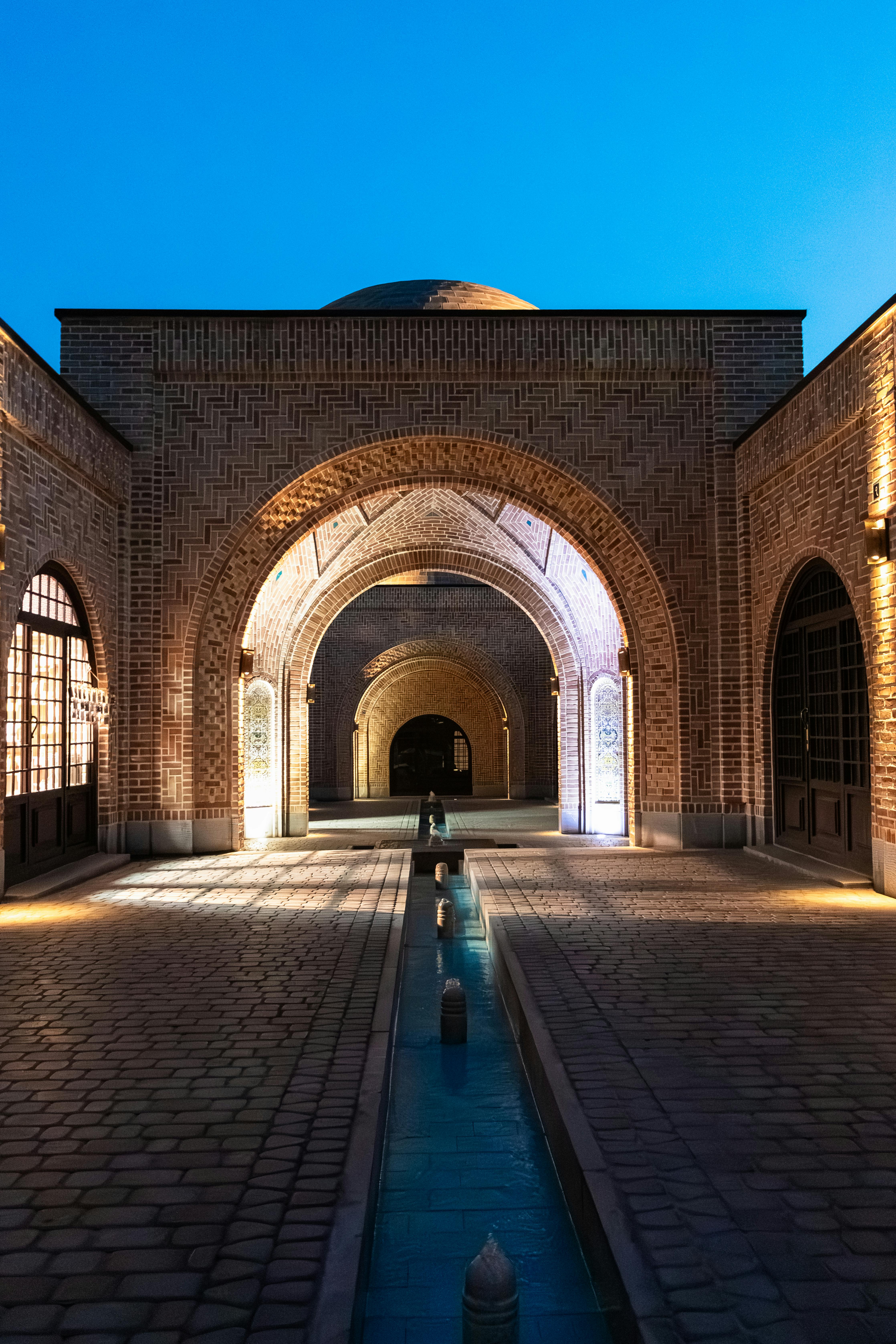 Traditional Persian Architectural Archway at Dusk · Free Stock Photo