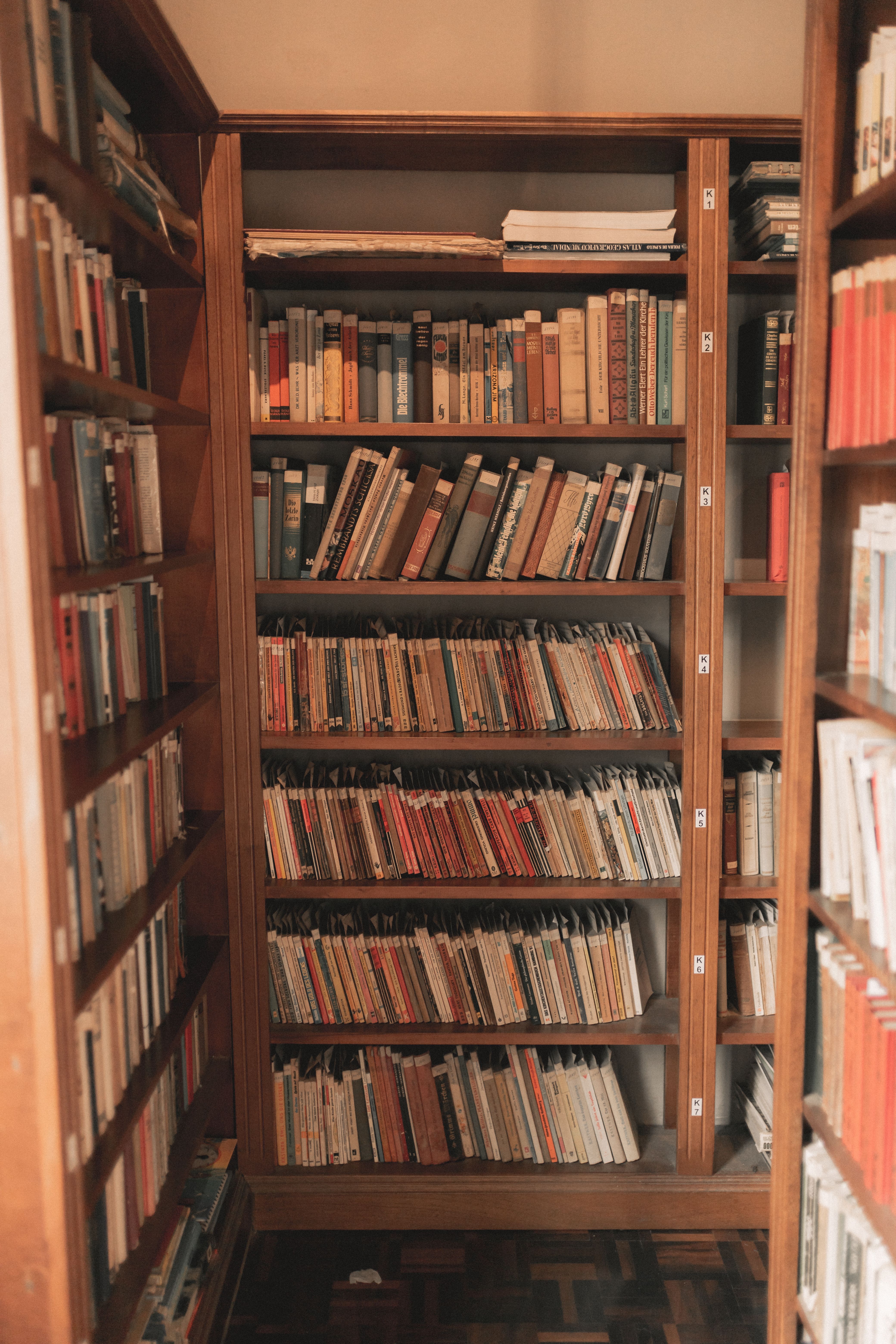 Compact Library Photos, Download The BEST Free Compact Library Stock ...
