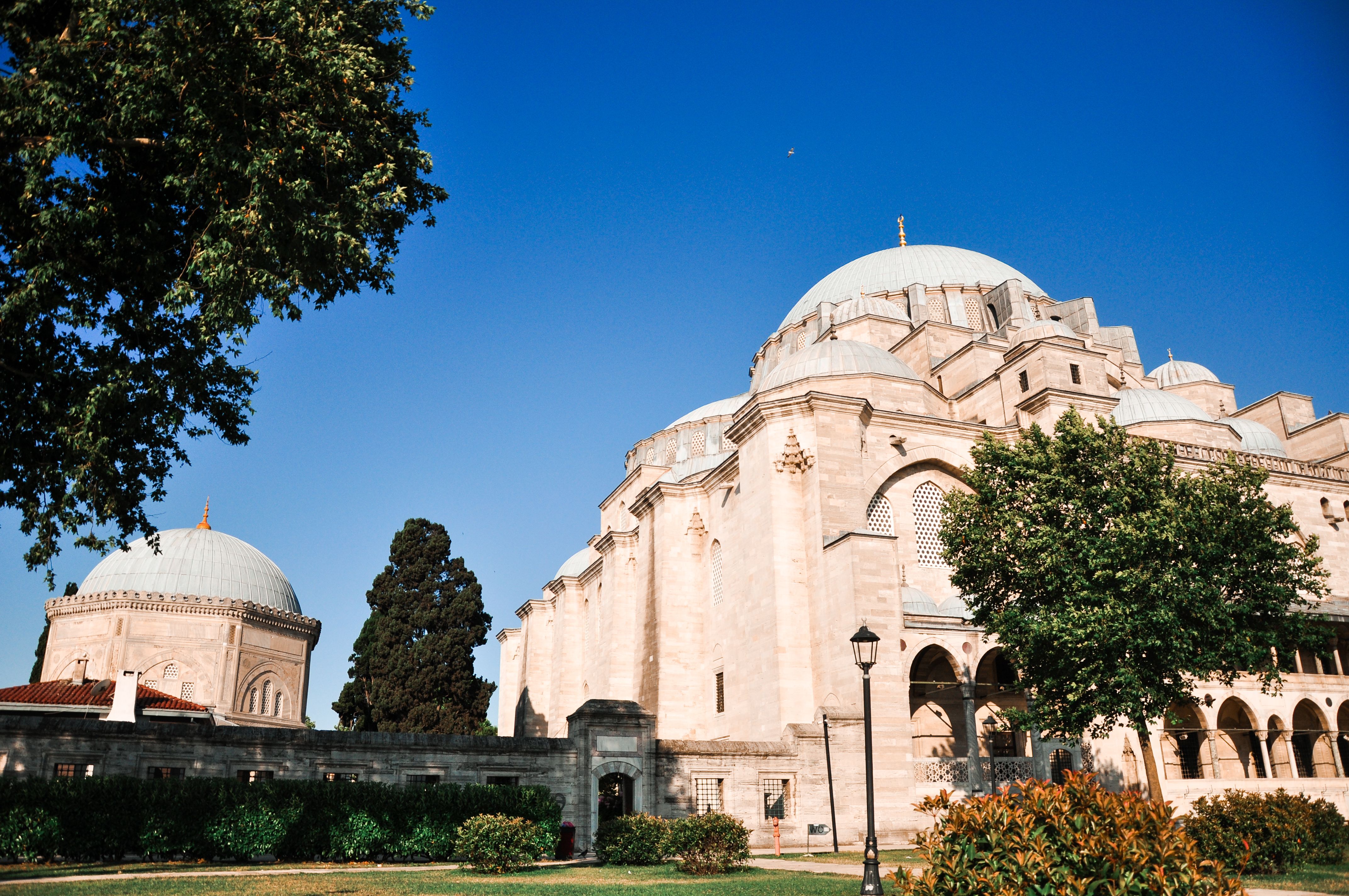 Stunning Architecture of Historic Mosque · Free Stock Photo