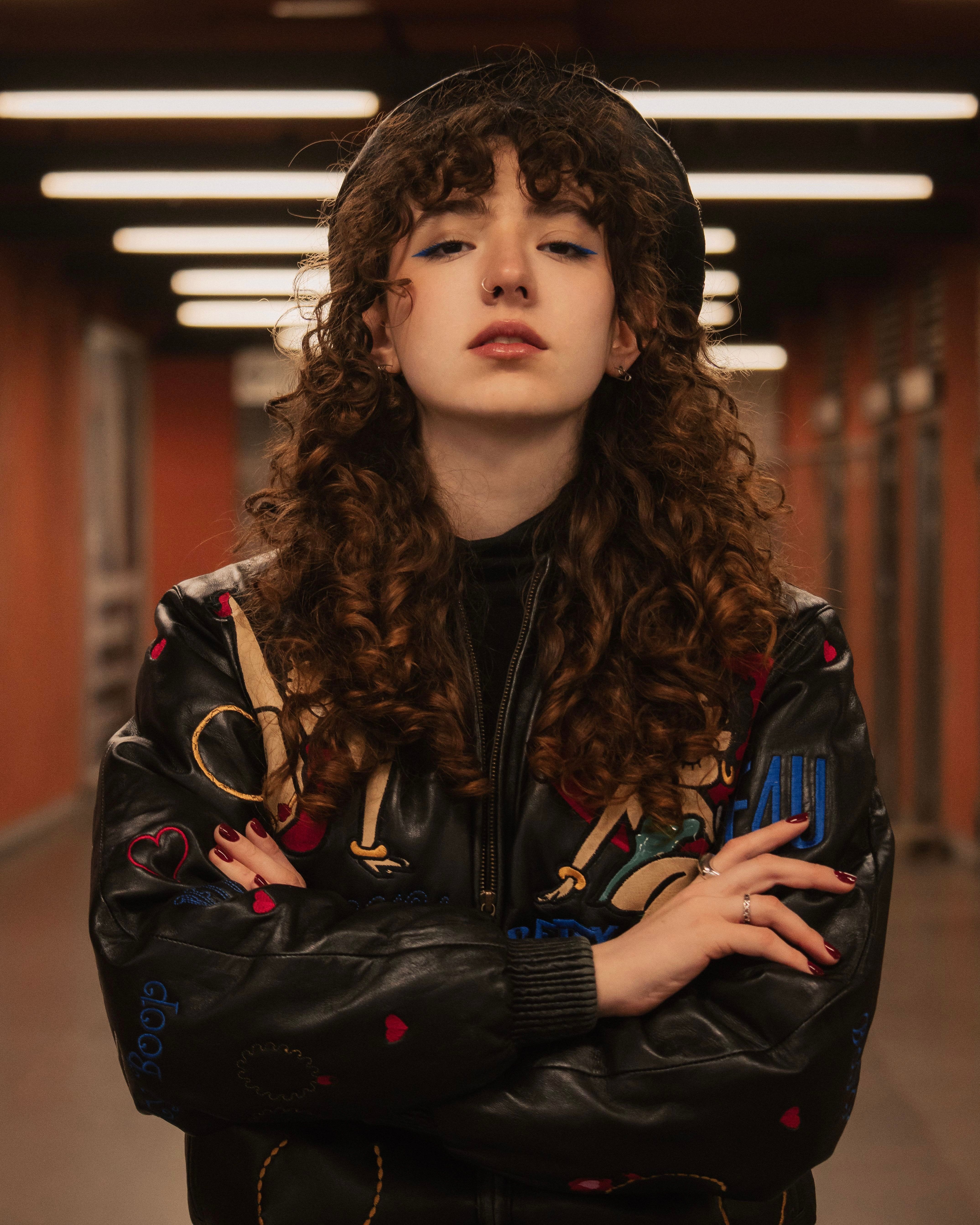 Retrato De Moda Urbana En El Metro De Múnich · Foto de stock gratuita