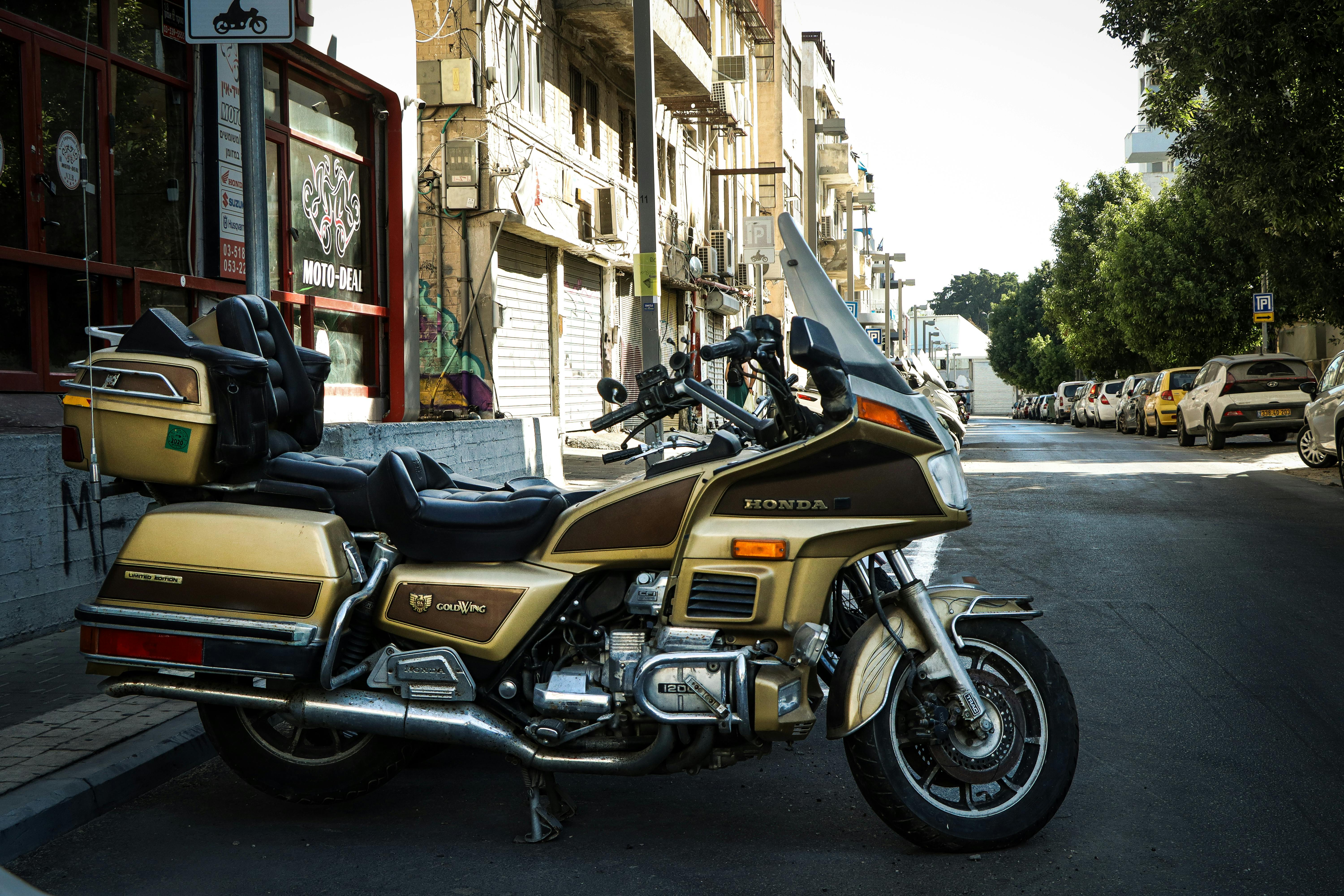 Side View Photo of Motorcycle · Free Stock Photo