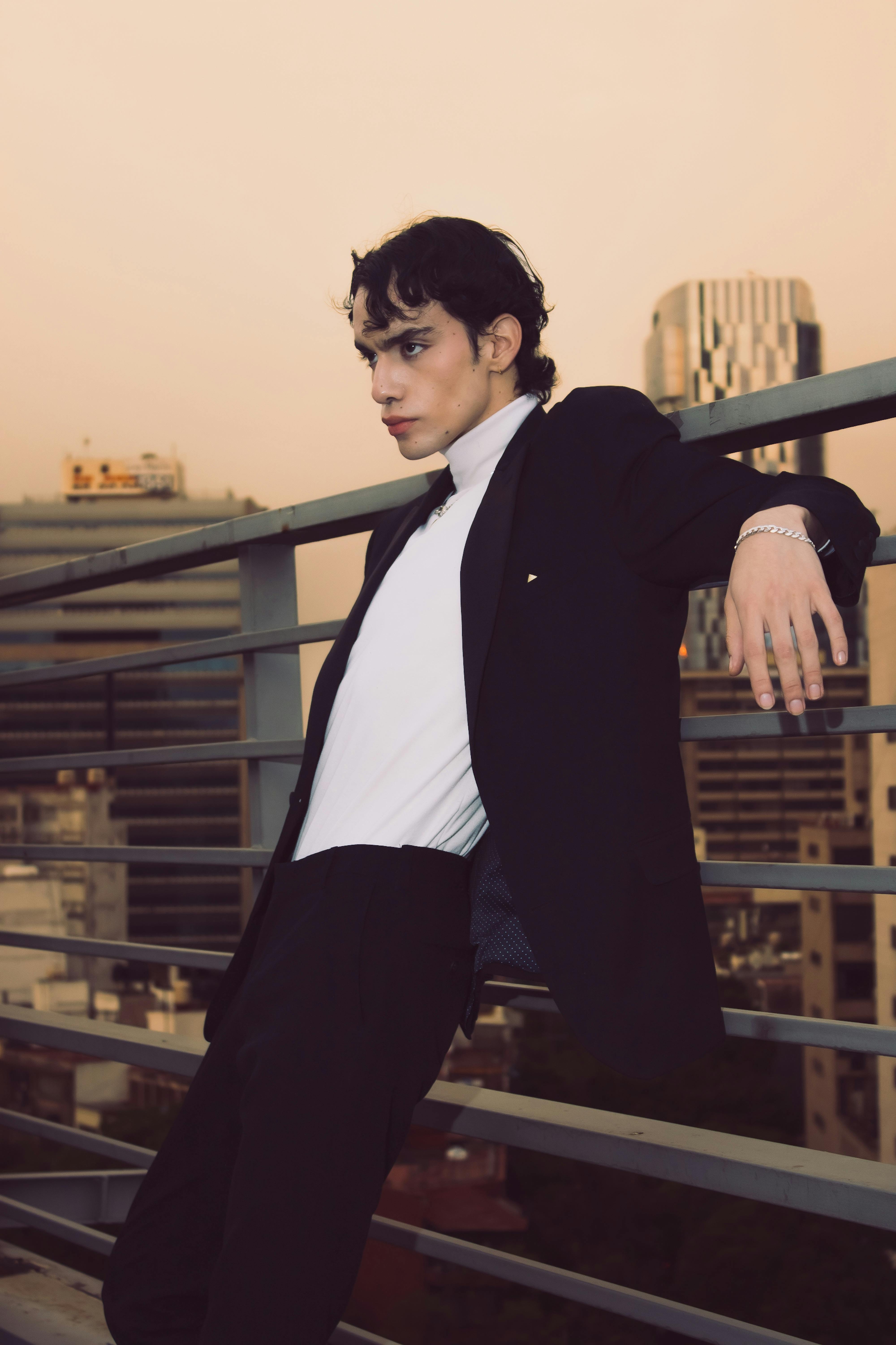 Business Attire City Skyline Photos, Download The BEST Free Business Attire City Skyline Stock ...