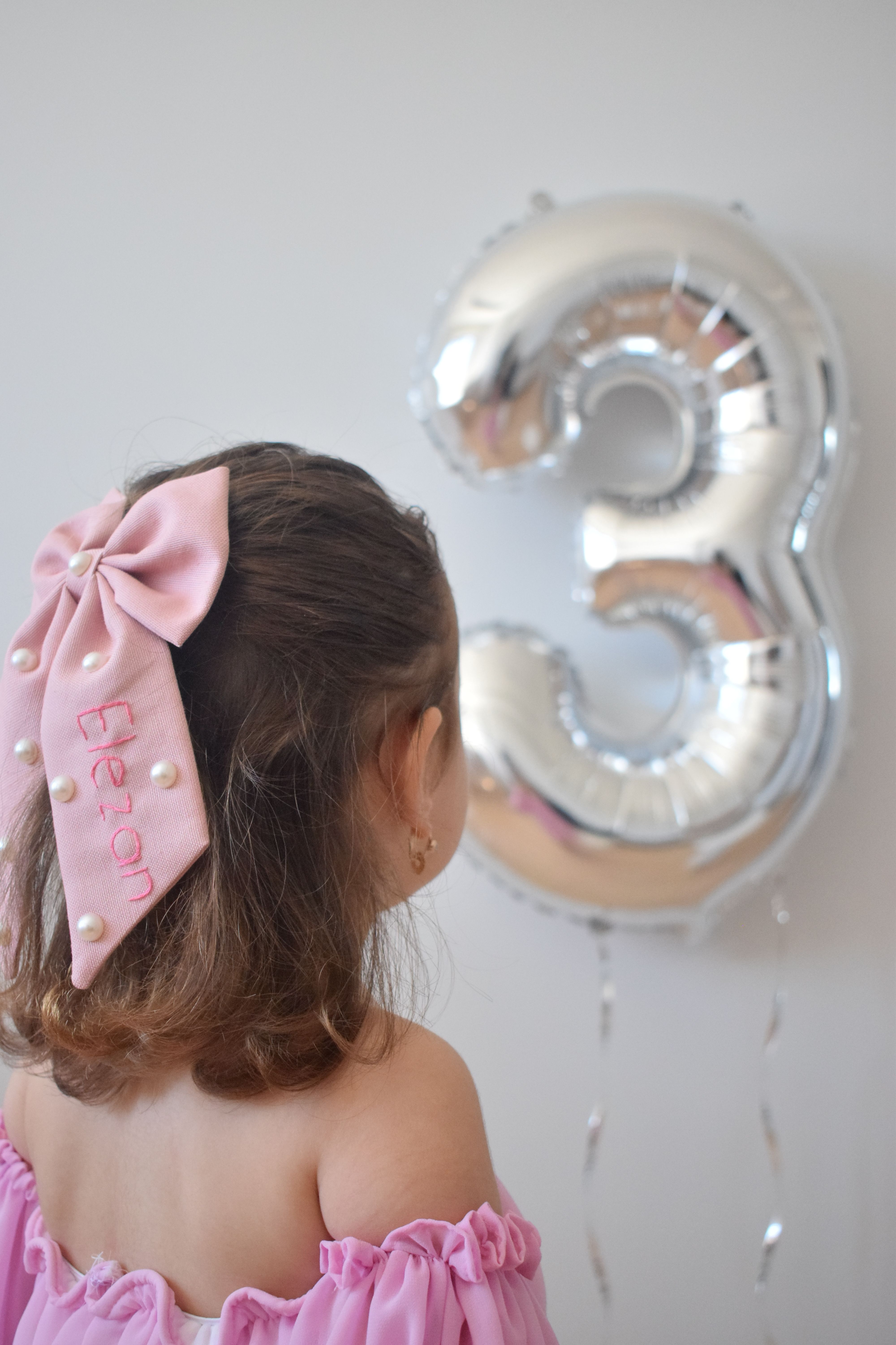 Linda Celebración De Cumpleaños Con Globo Y Cinta · Foto de stock gratuita