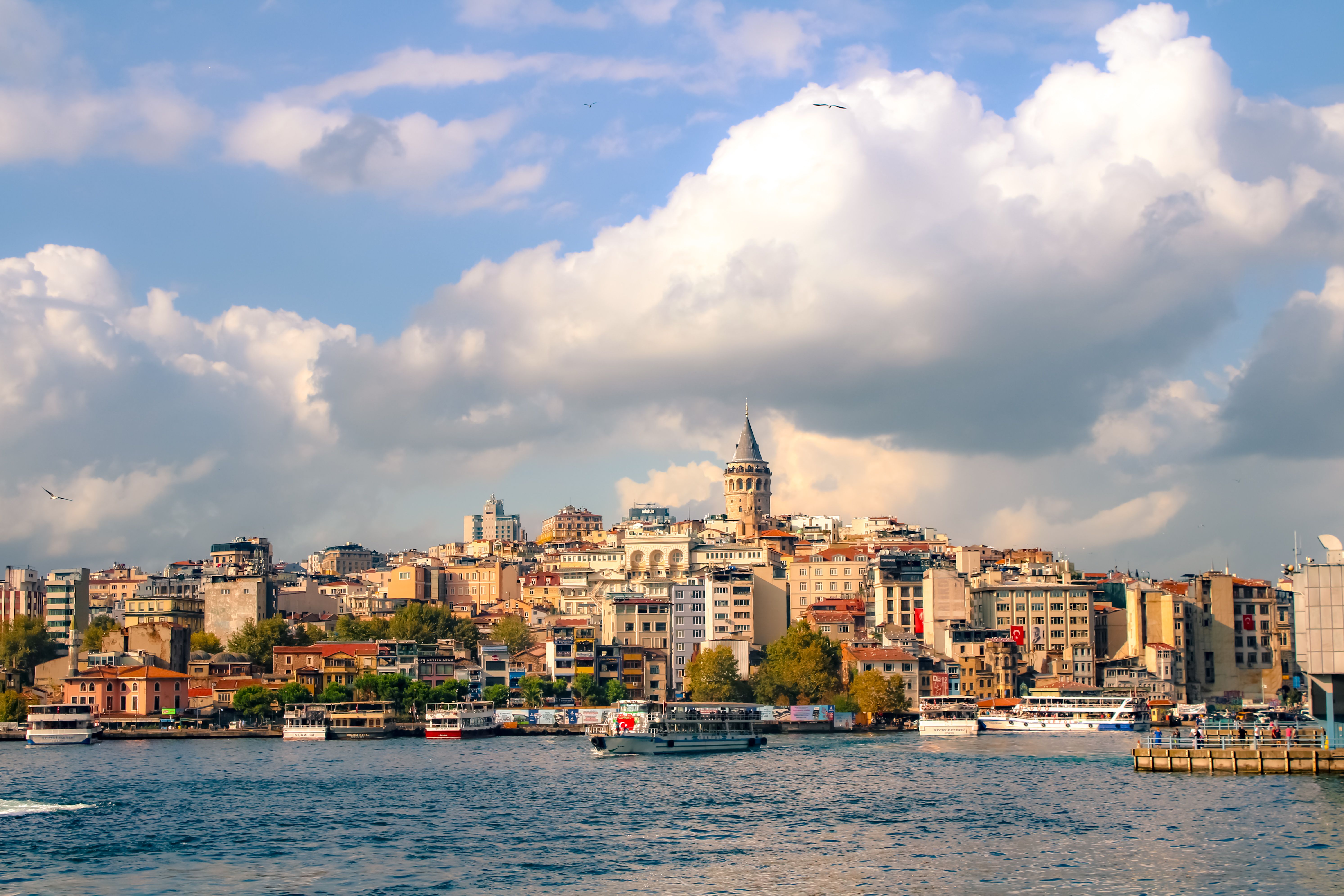 Golden Horn Cloud Photos, Download The BEST Free Golden Horn Cloud ...