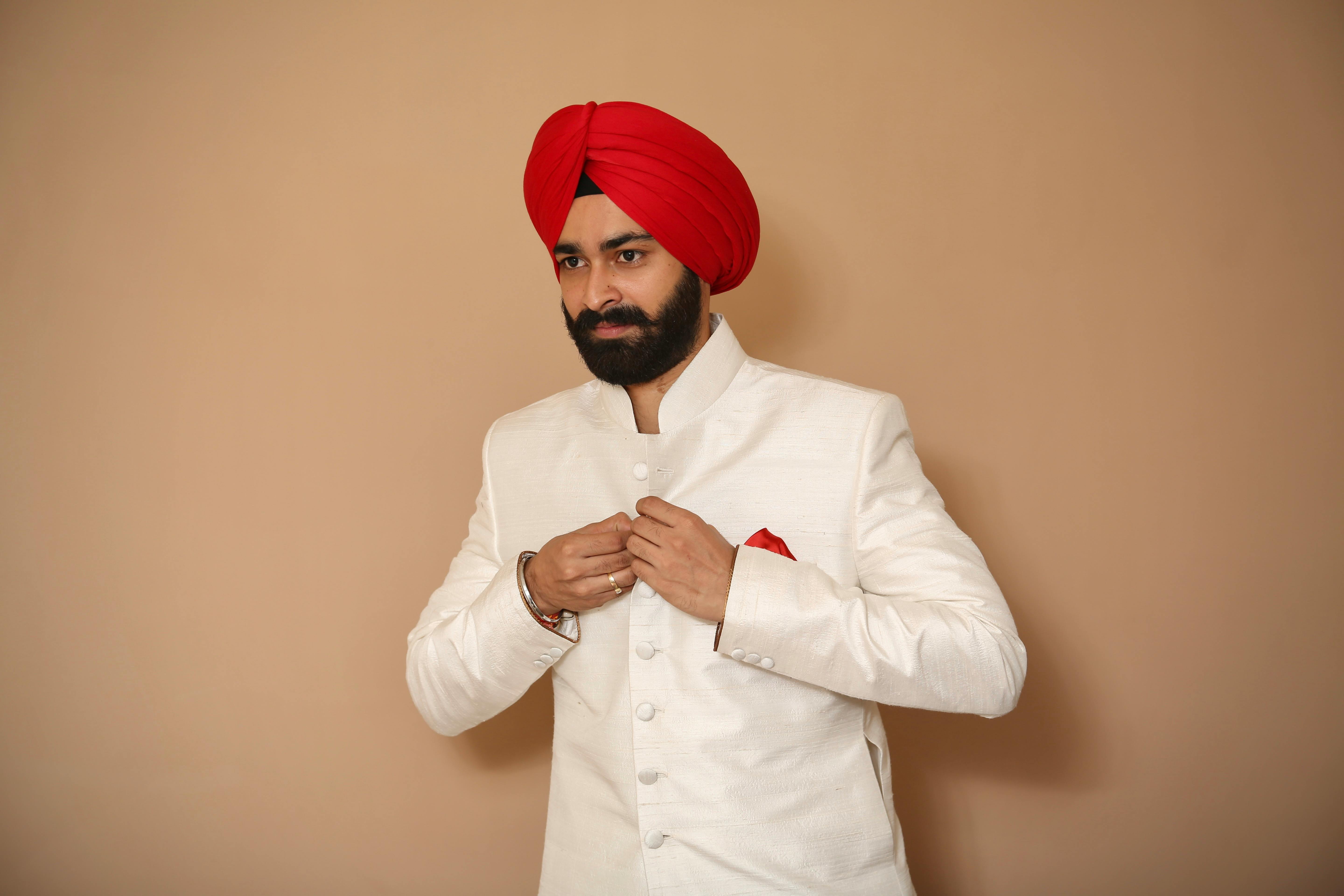 Elegant Sikh Man in Traditional Attire · Free Stock Photo