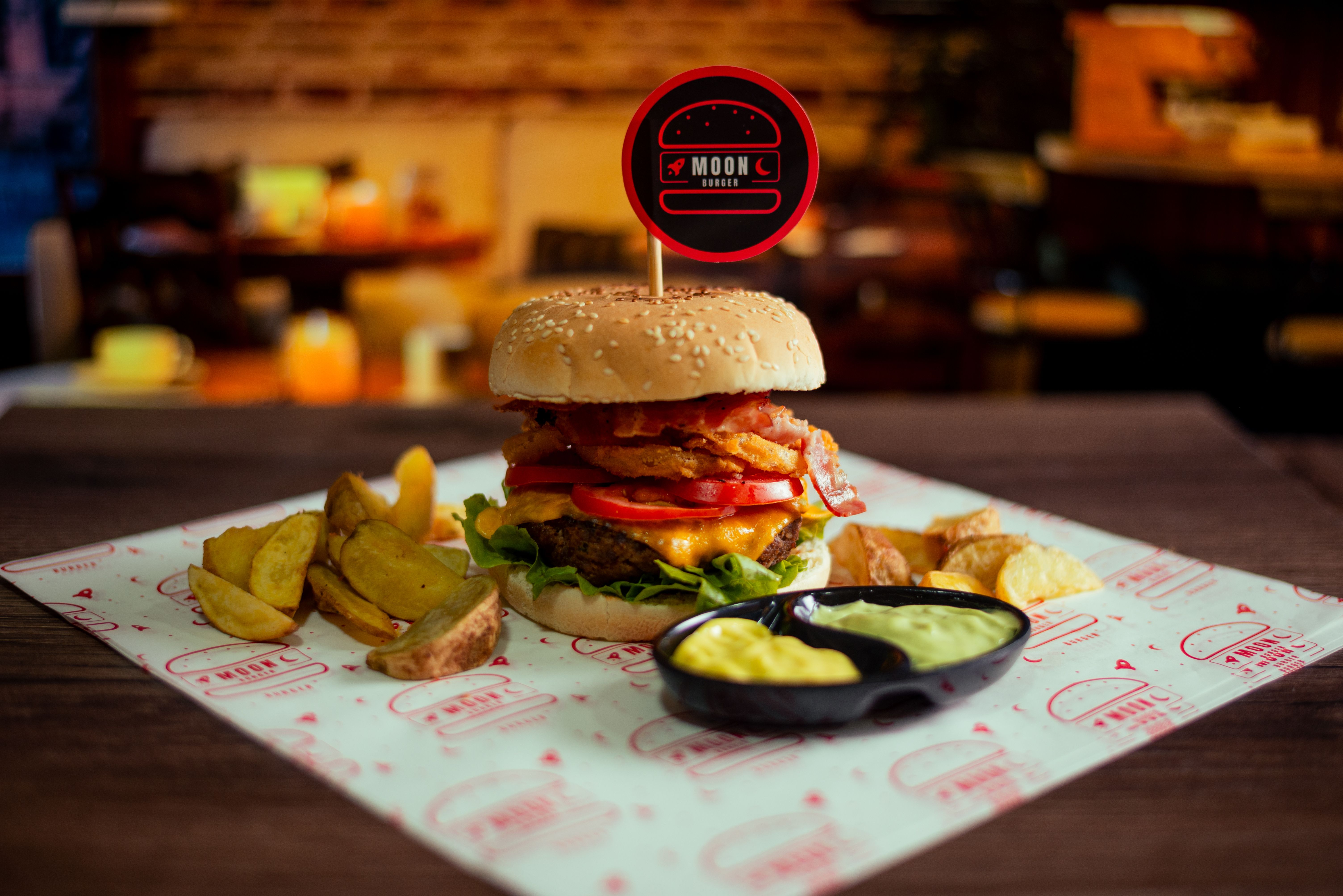 Moon Burger Photos, Download The BEST Free Moon Burger Stock Photos ...