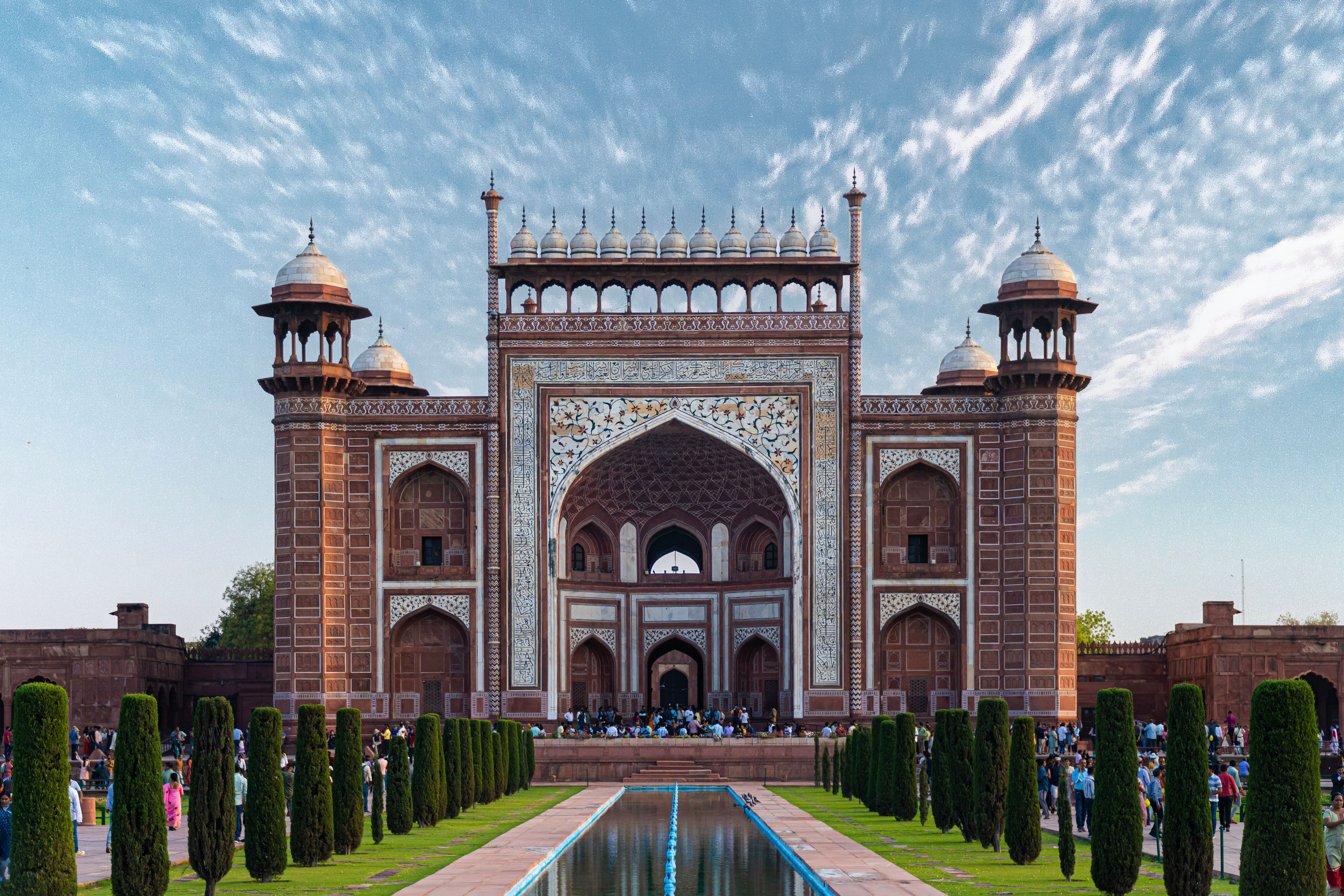 Majestic Gate to the Taj Mahal in Agra · Free Stock Photo