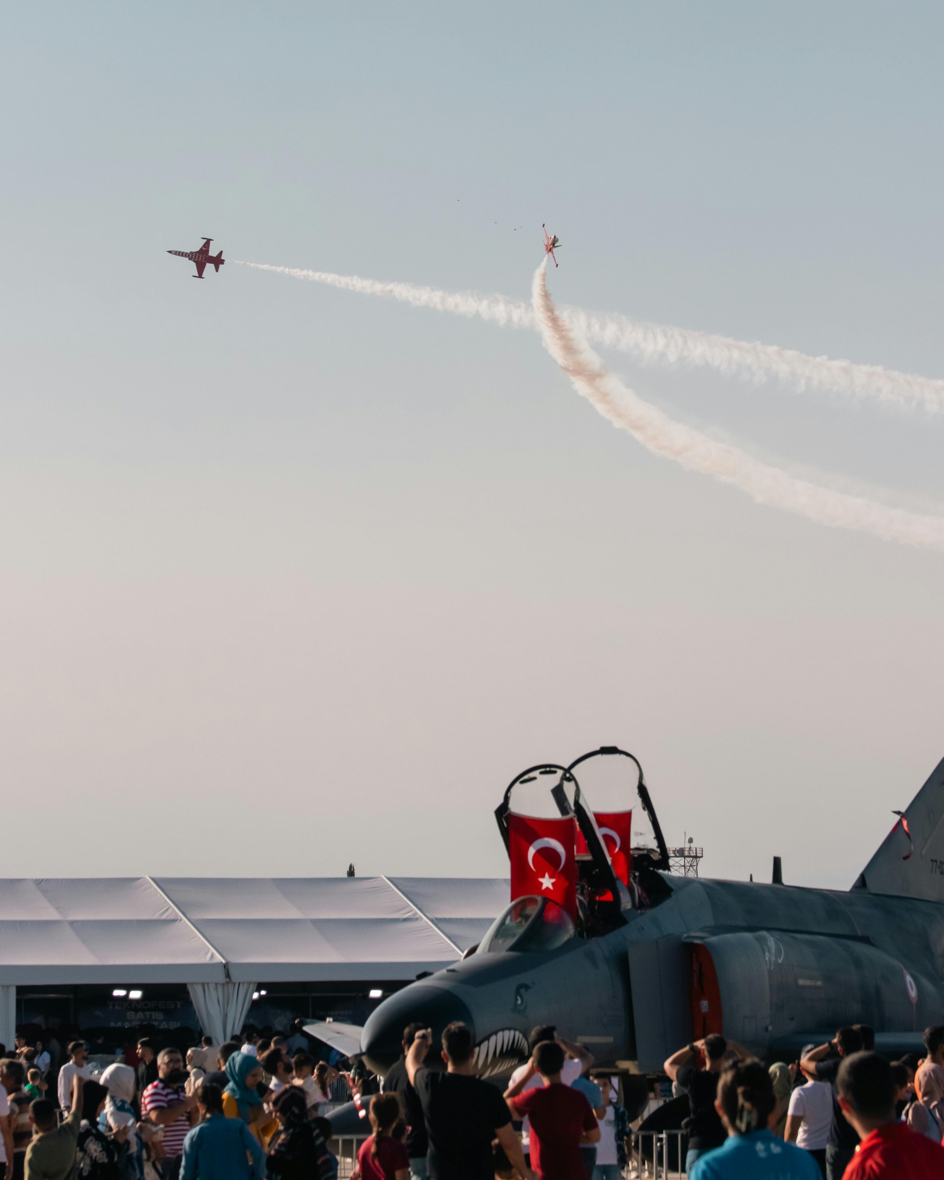 Turkish Jet Photos, Download The BEST Free Turkish Jet Stock Photos ...