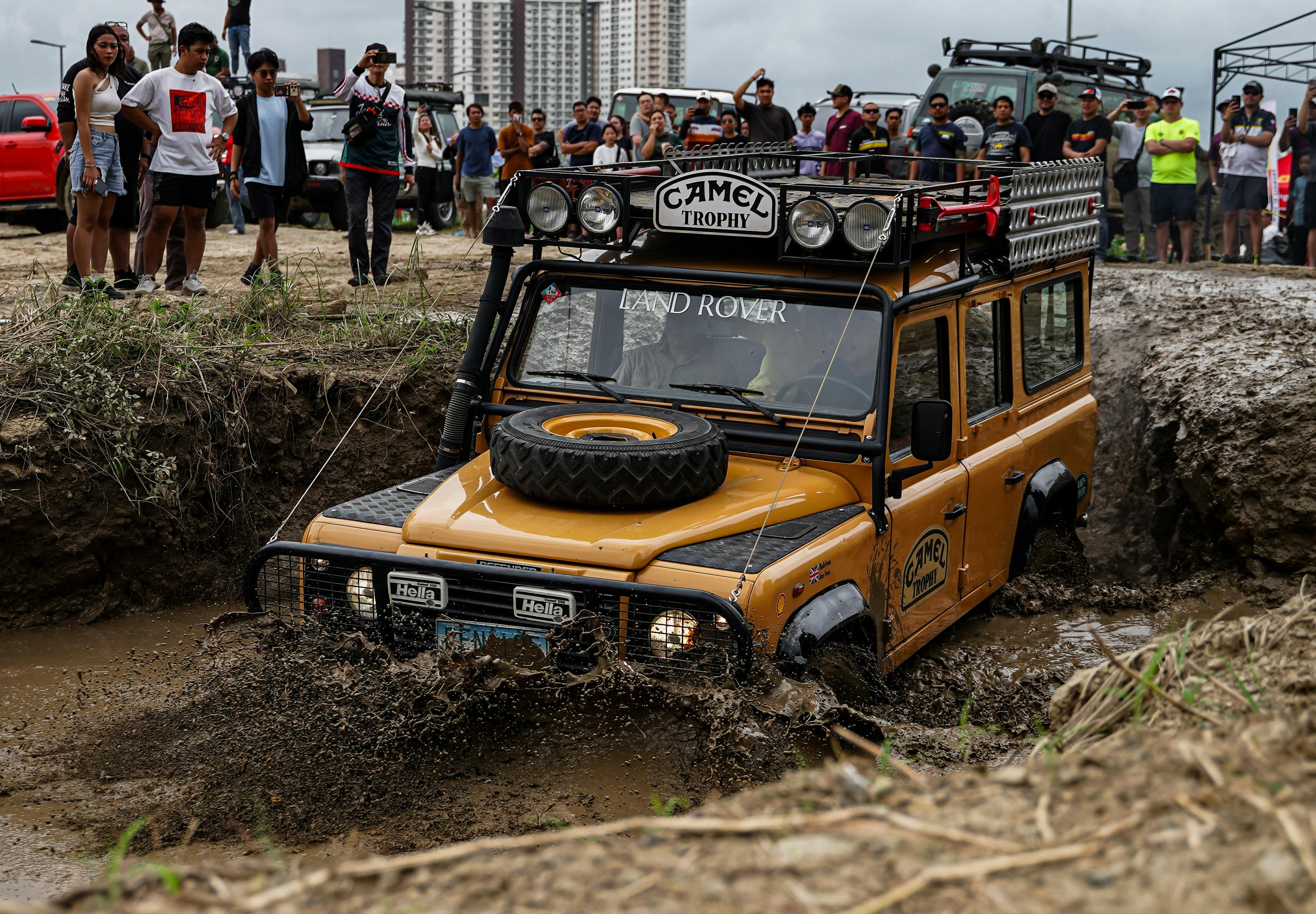CAMEL Trophy Land Rover Off-Road Event in Pasig · Free Stock Photo