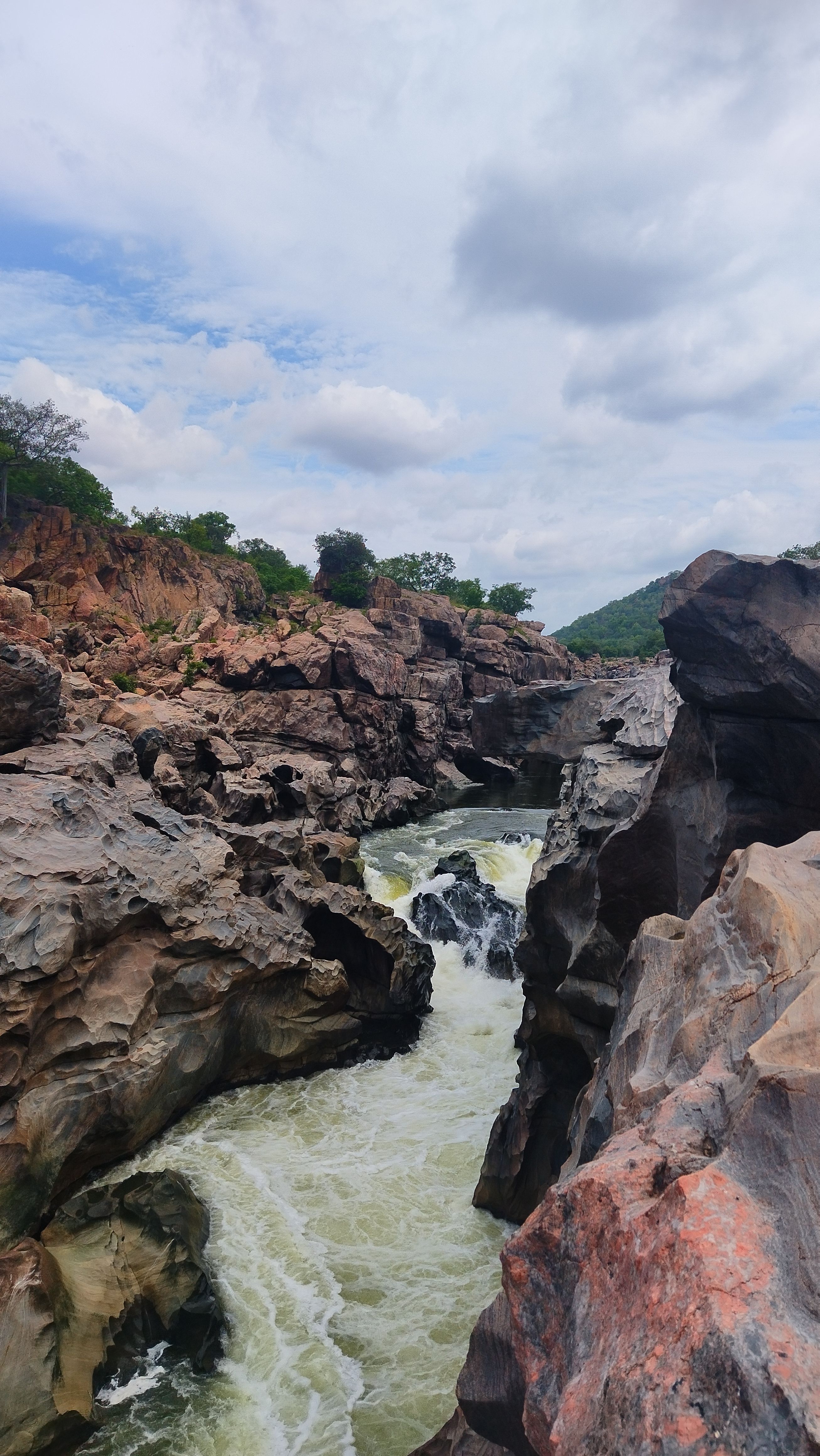 Beautiful River Gorge with Flowing Water and Rocky Cliffs · Free Stock ...