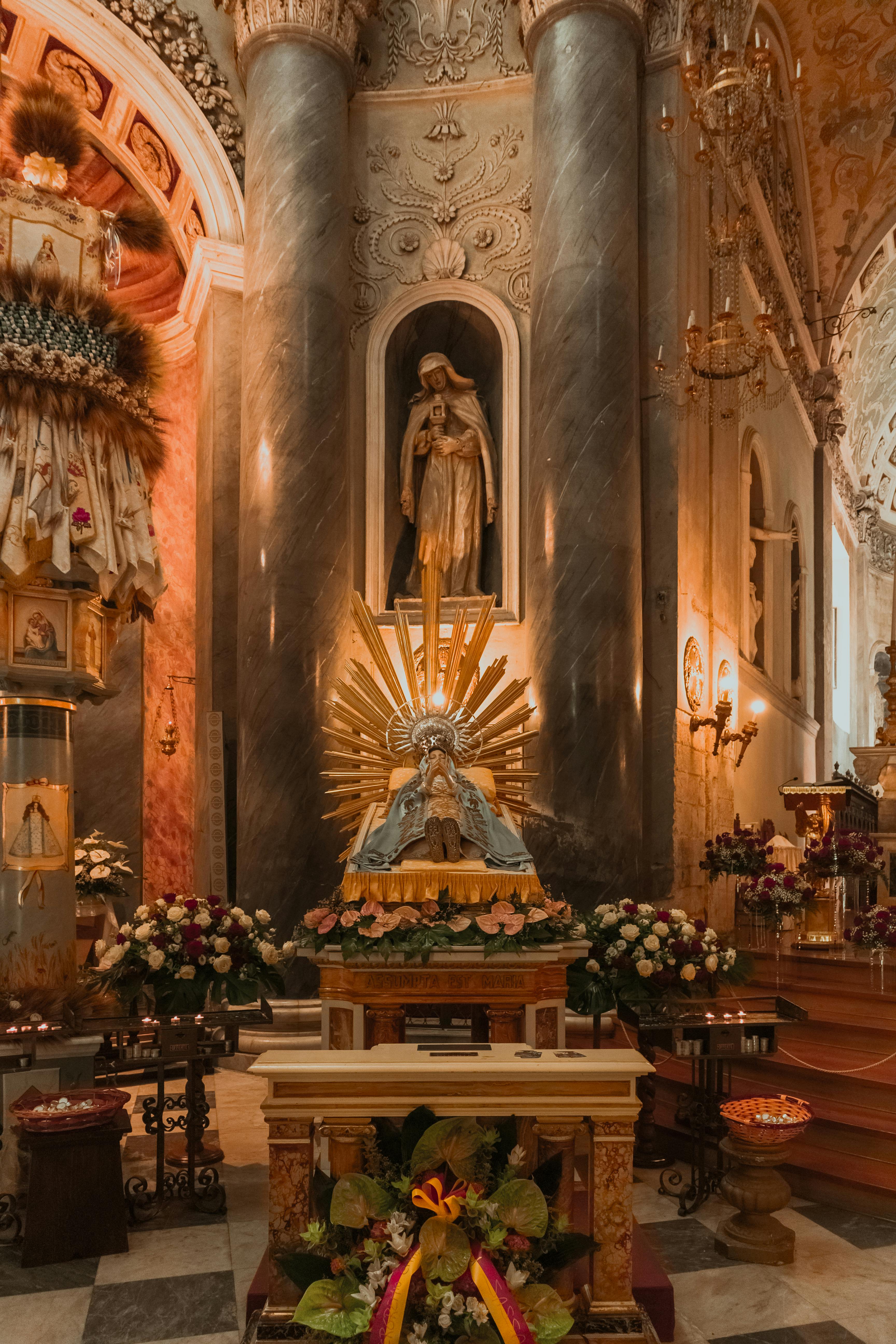 20,000+ Best Church Altar Photos · 100% Free Download · Pexels Stock Photos