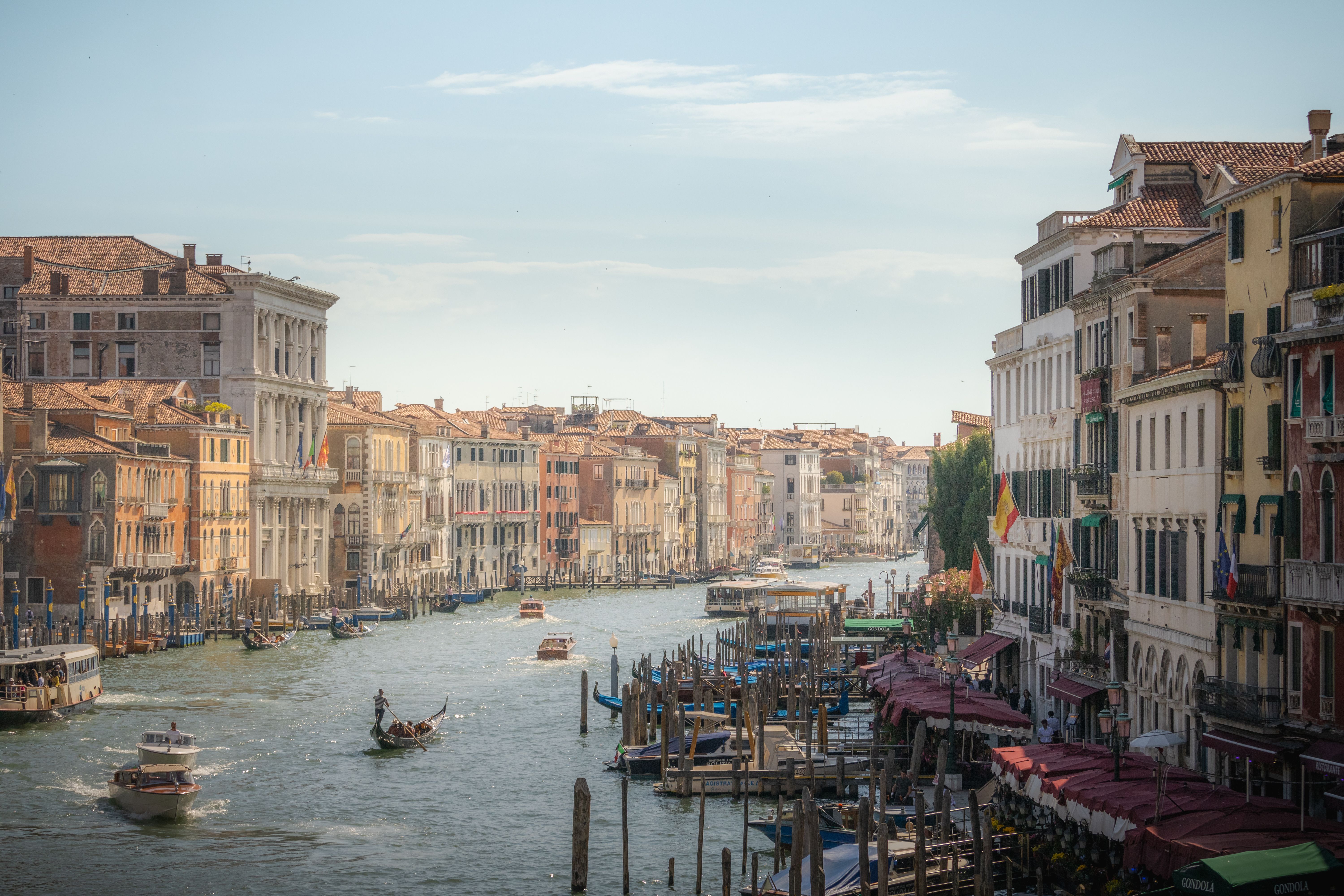 Colosseum, Swiss Alps, Venice Gondolas Hd Image Photos, Download The ...
