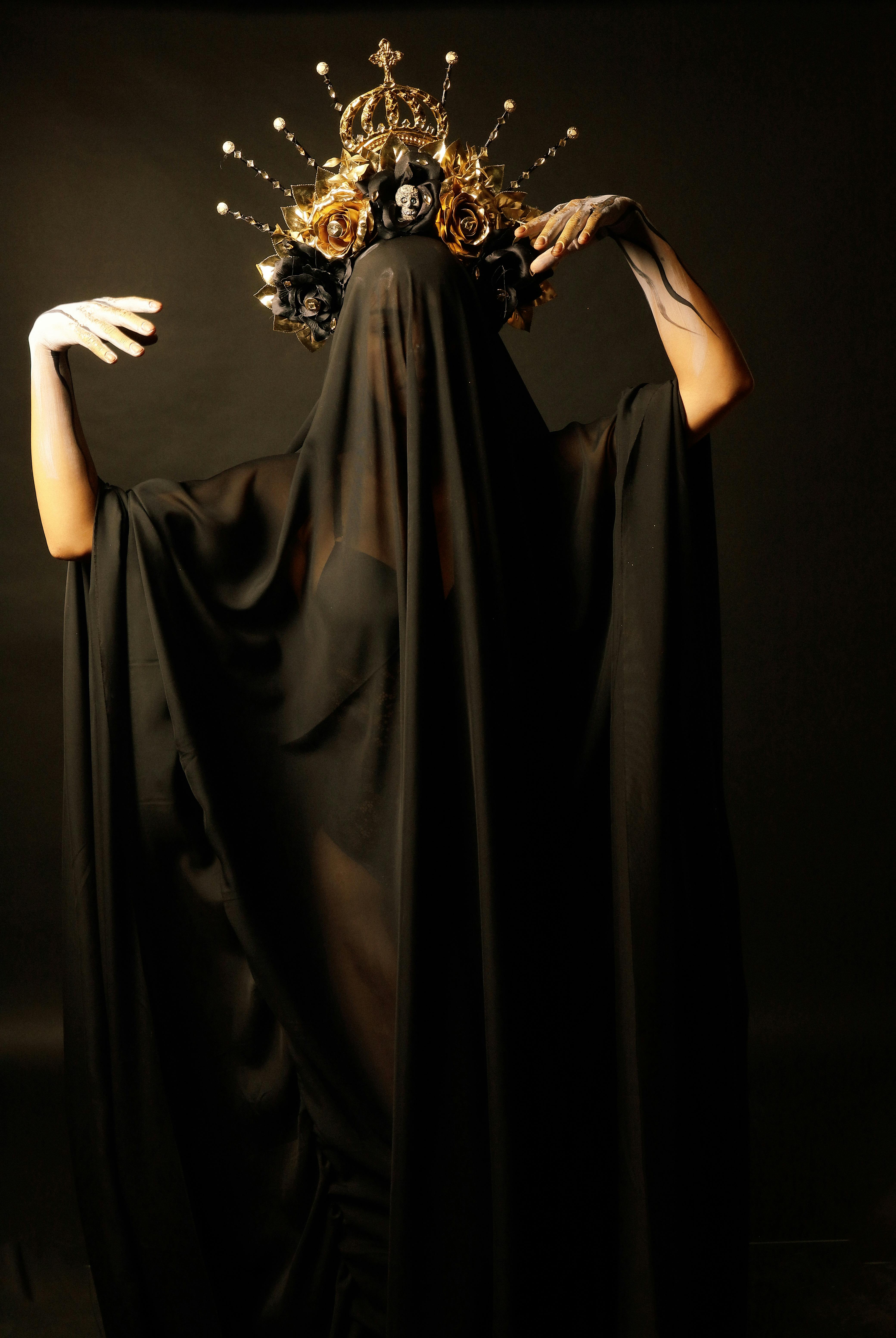 Dramatic Veiled Figure with Ornate Headpiece · Free Stock Photo