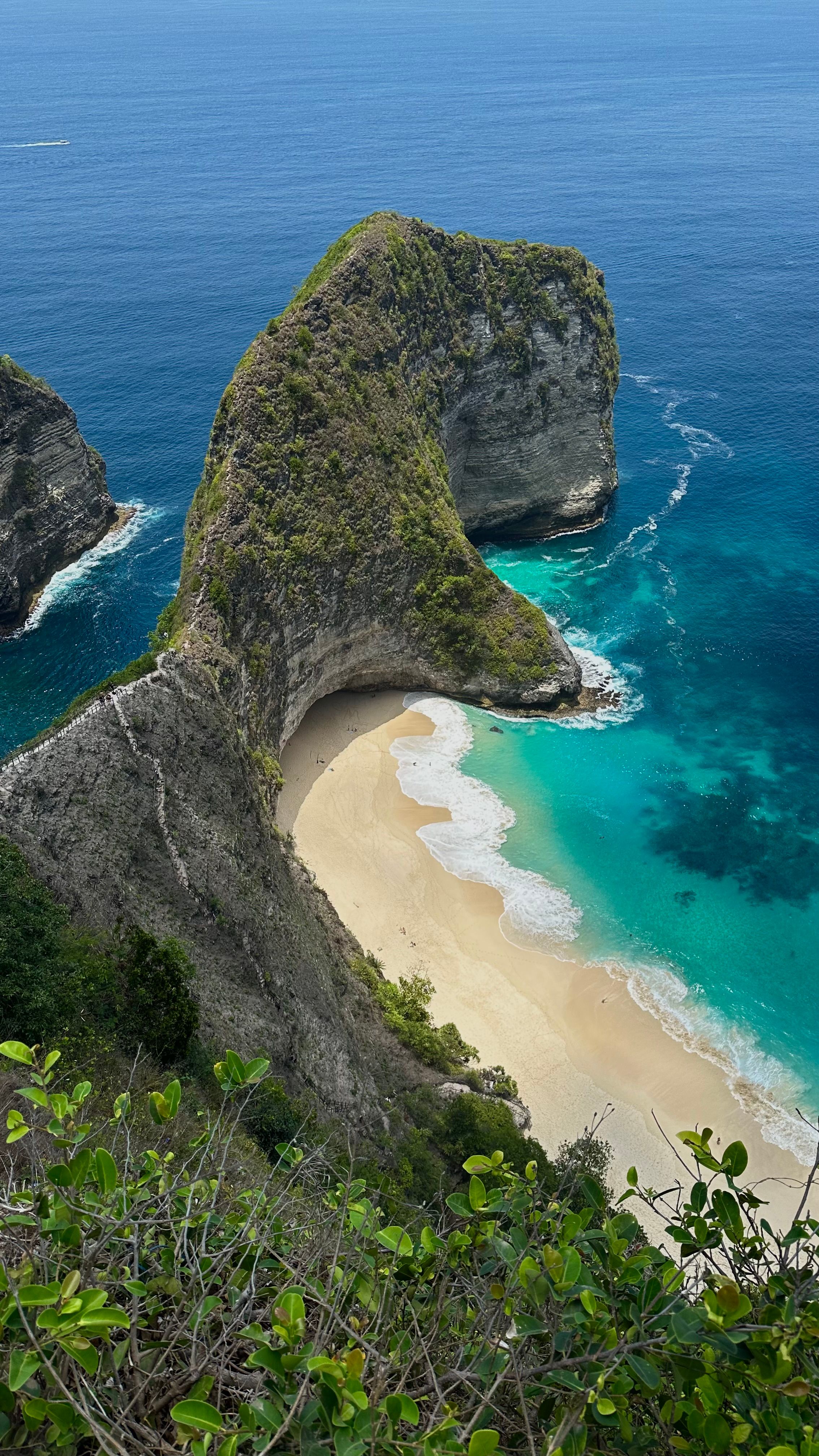 Stunning View of Kelingking Beach in Bali · Free Stock Photo