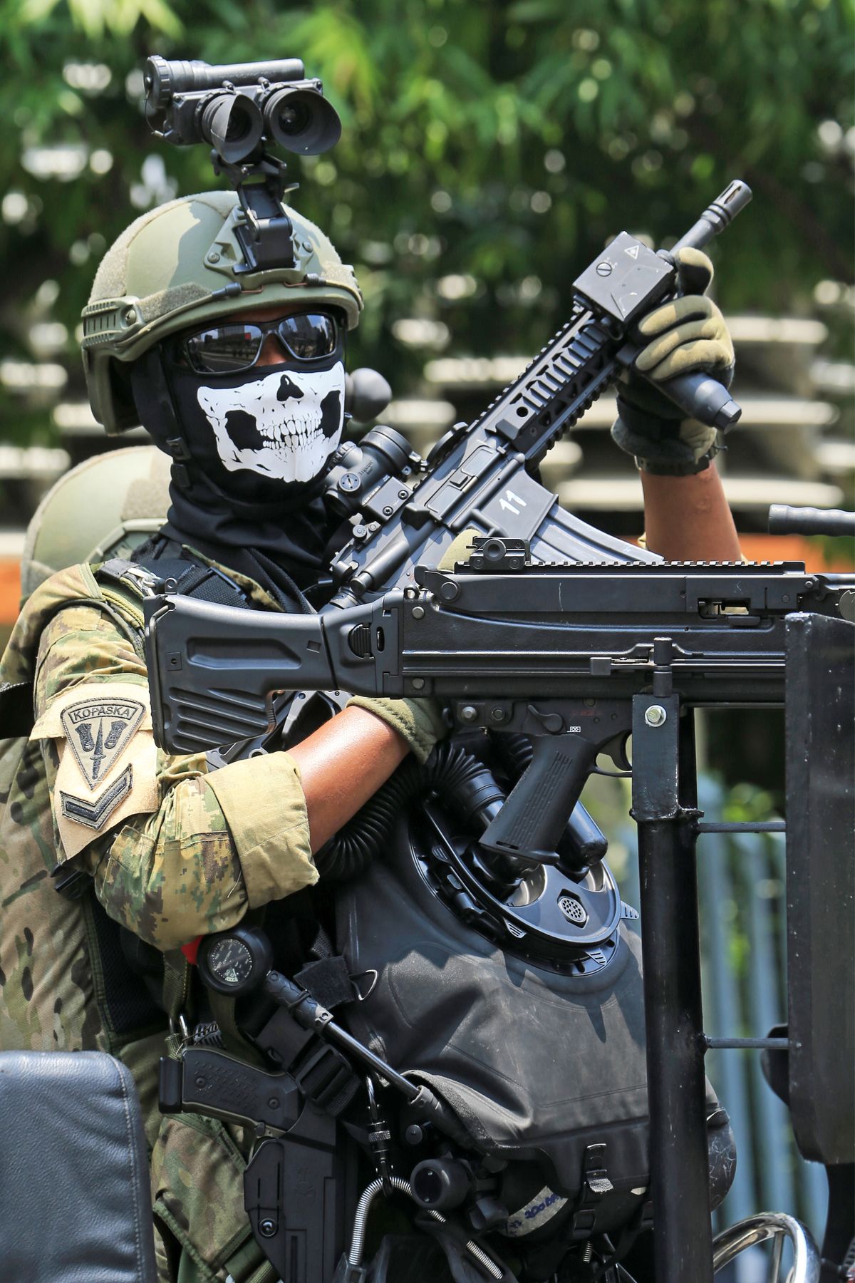 Soldier With Mask Photos, Download The BEST Free Soldier With Mask ...