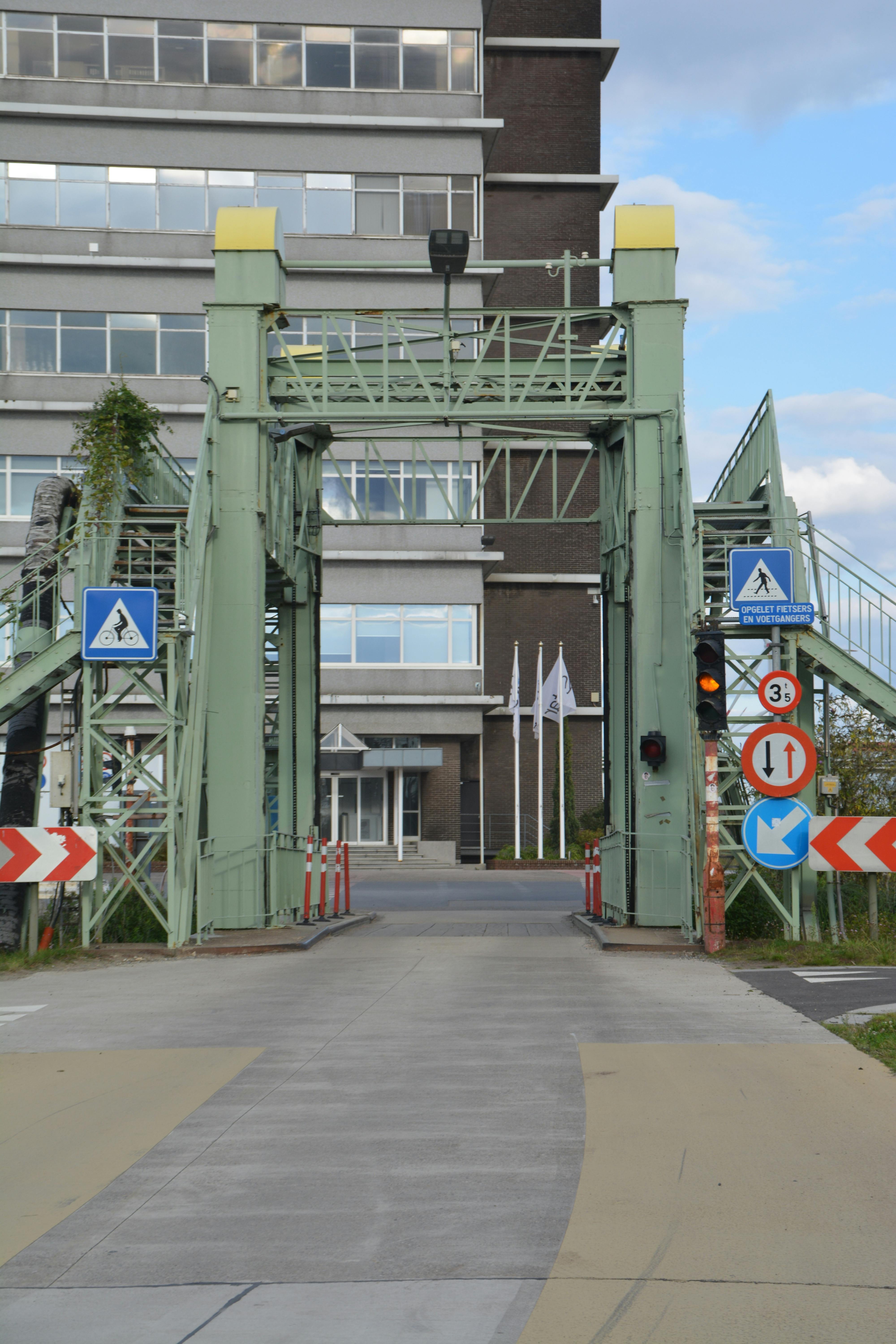 Balen Yağı Photos, Download The BEST Free Balen Yağı Stock Photos & HD ...