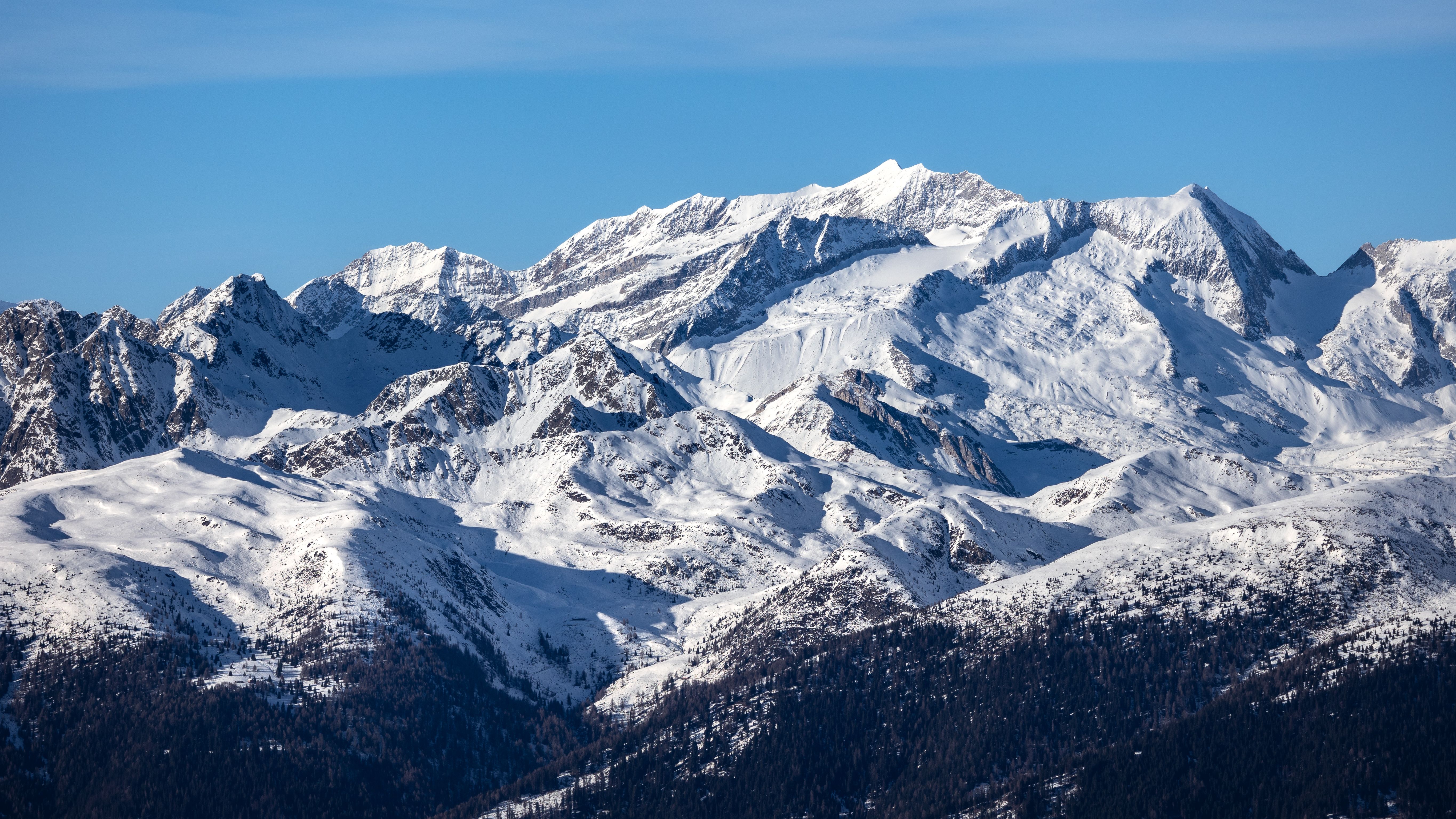 Snowy Mountain Peaks in Italian Alps · Free Stock Photo