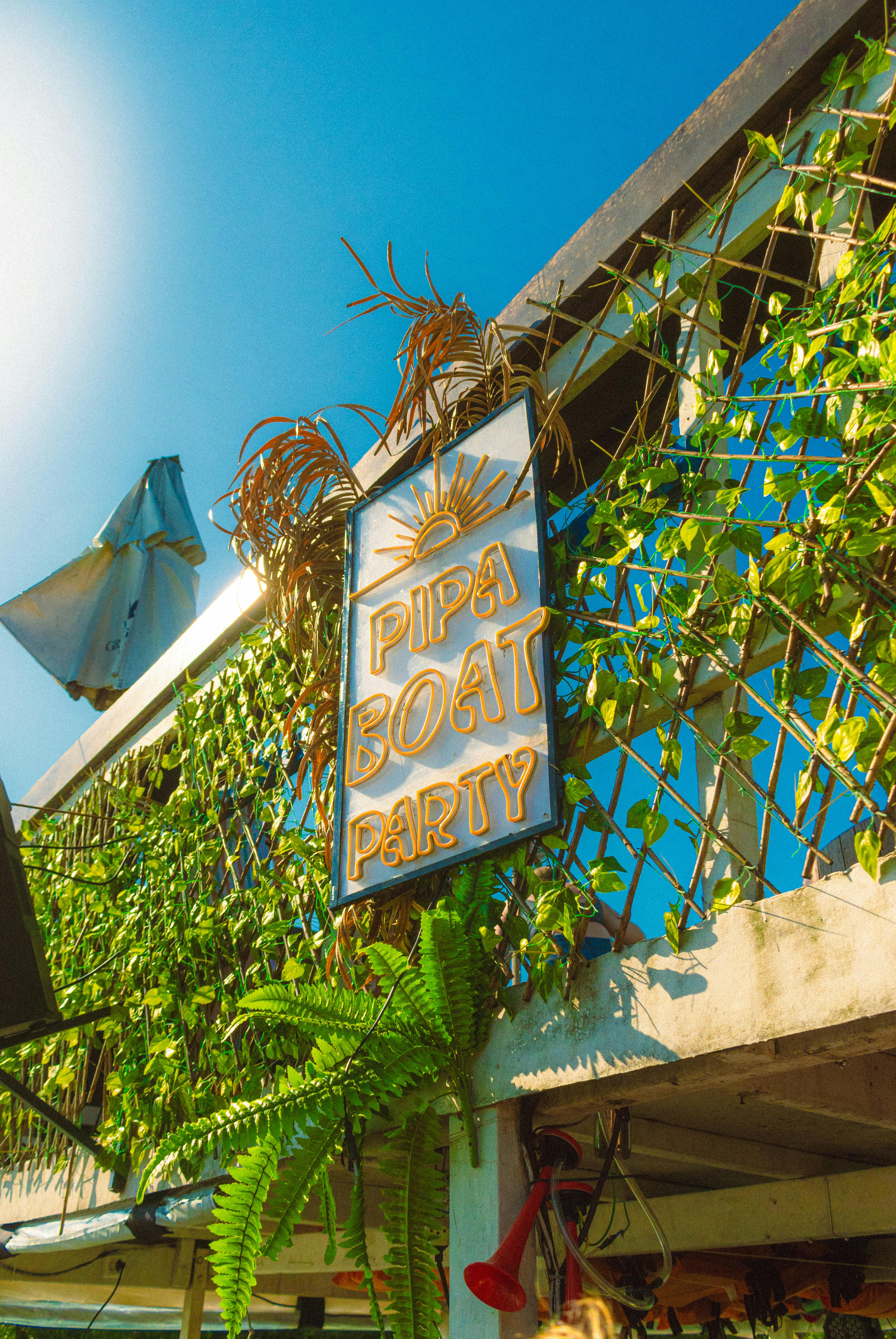 Vibrant Pipa Boat Party Sign at Pipa Beach · Free Stock Photo