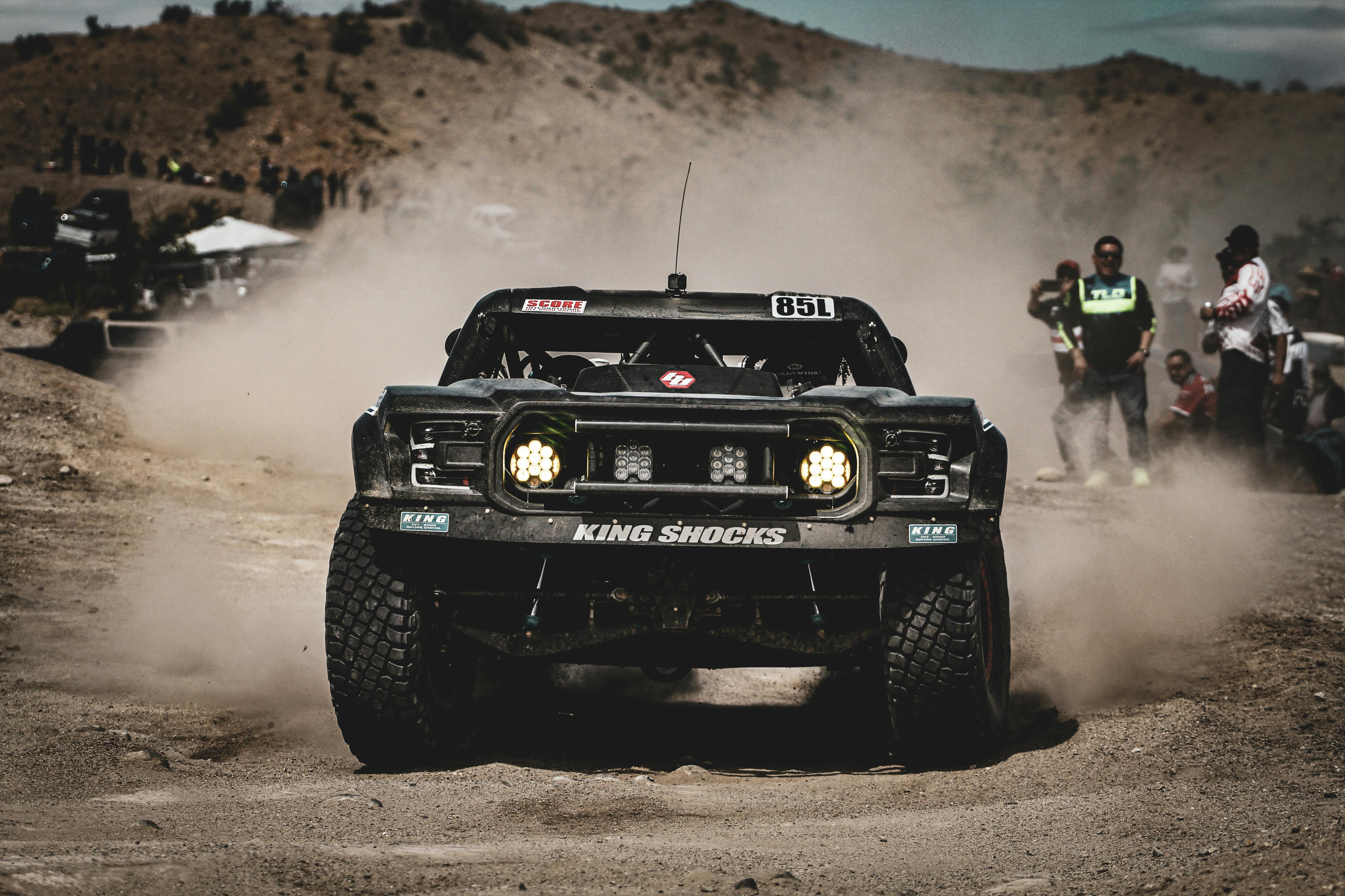 Dynamic Off-Road Racing in Mexicali Desert · Free Stock Photo