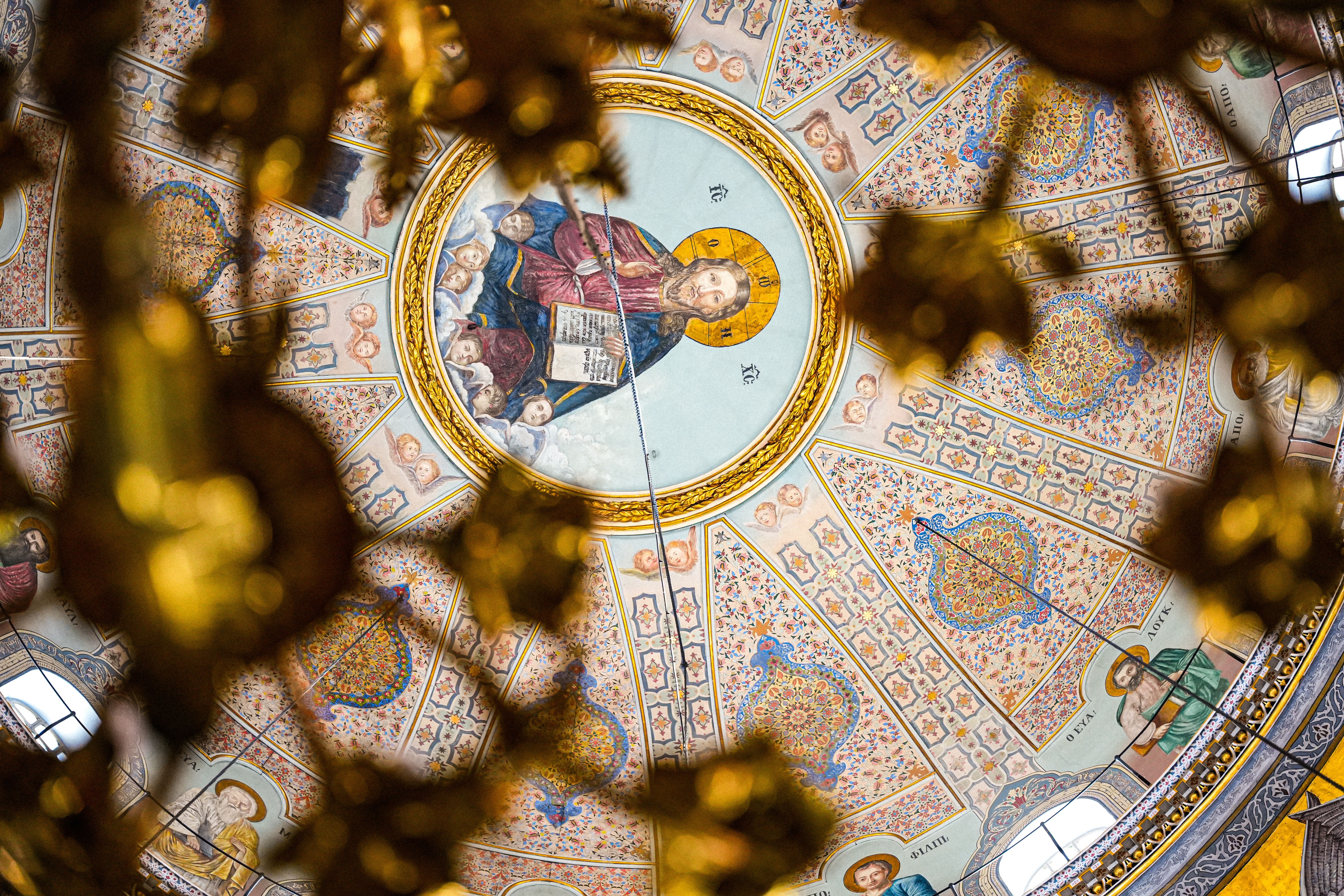 Intricate Dome Artwork in Istanbul Church · Free Stock Photo