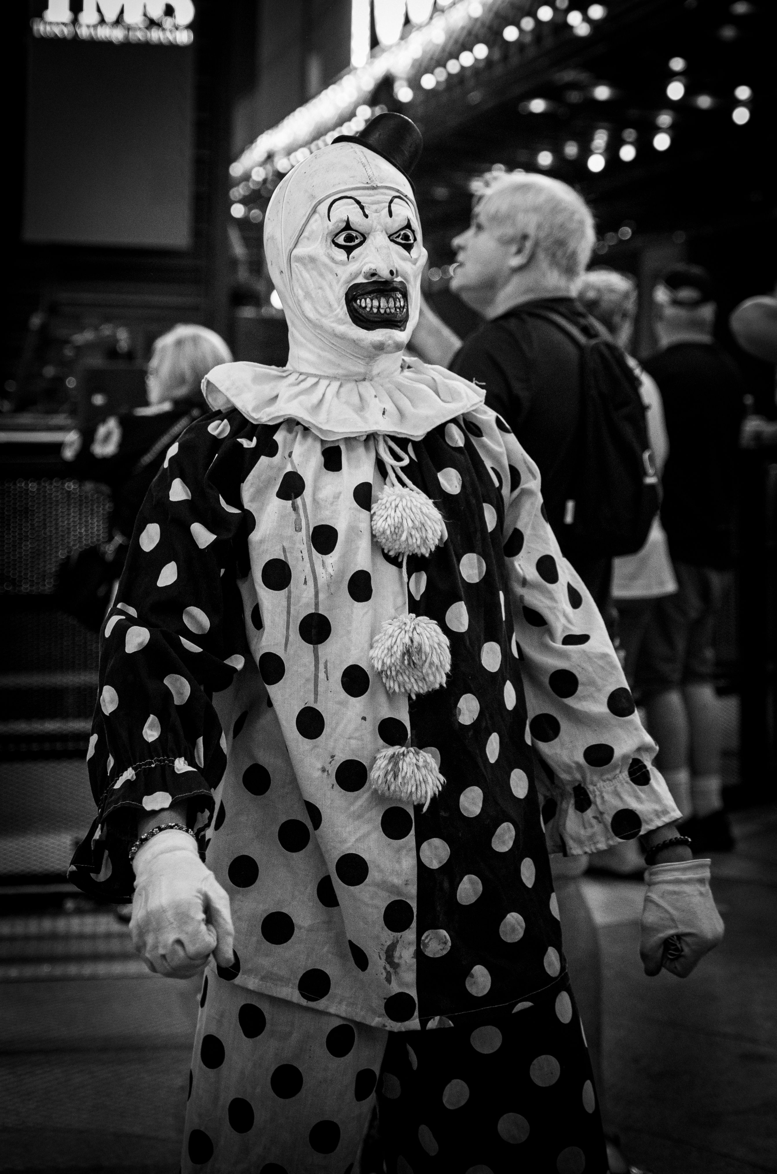 Payaso De Halloween En Blanco Y Negro En Las Vegas · Foto de stock gratuita