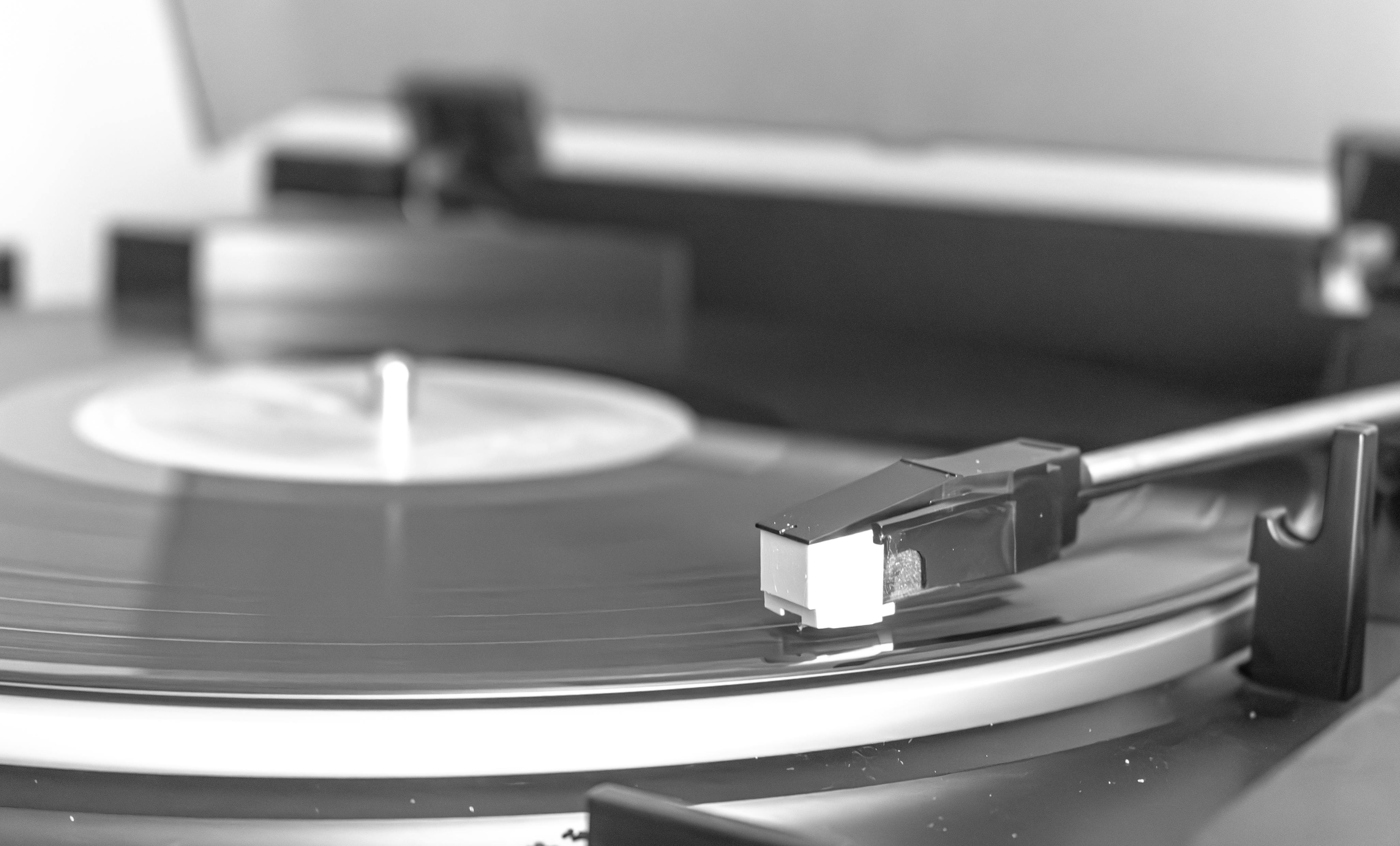 Vinyl Record Playing · Free Stock Photo