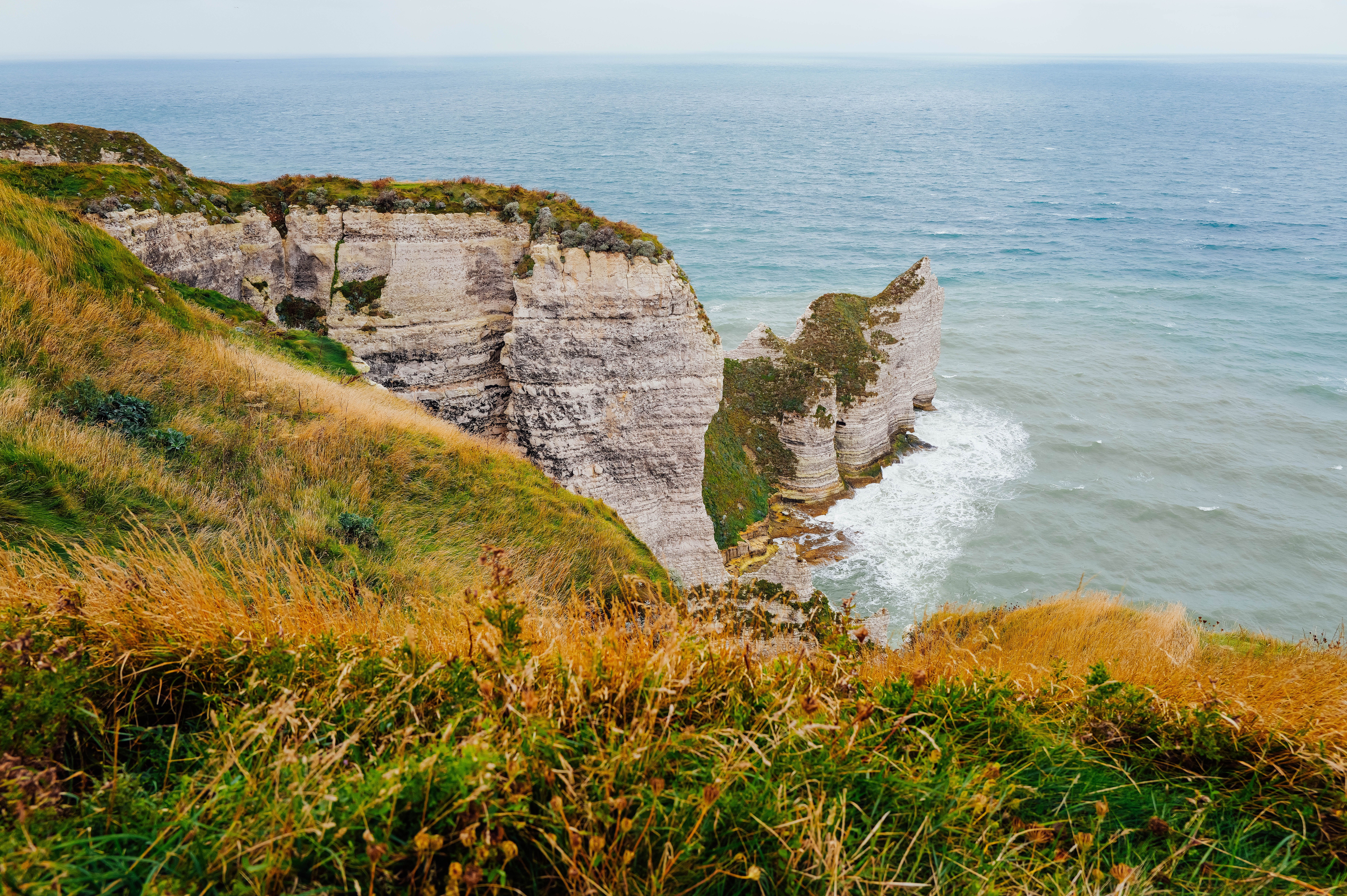 Stunning Cliffs at Étretat on a Sunny Day · Free Stock Photo