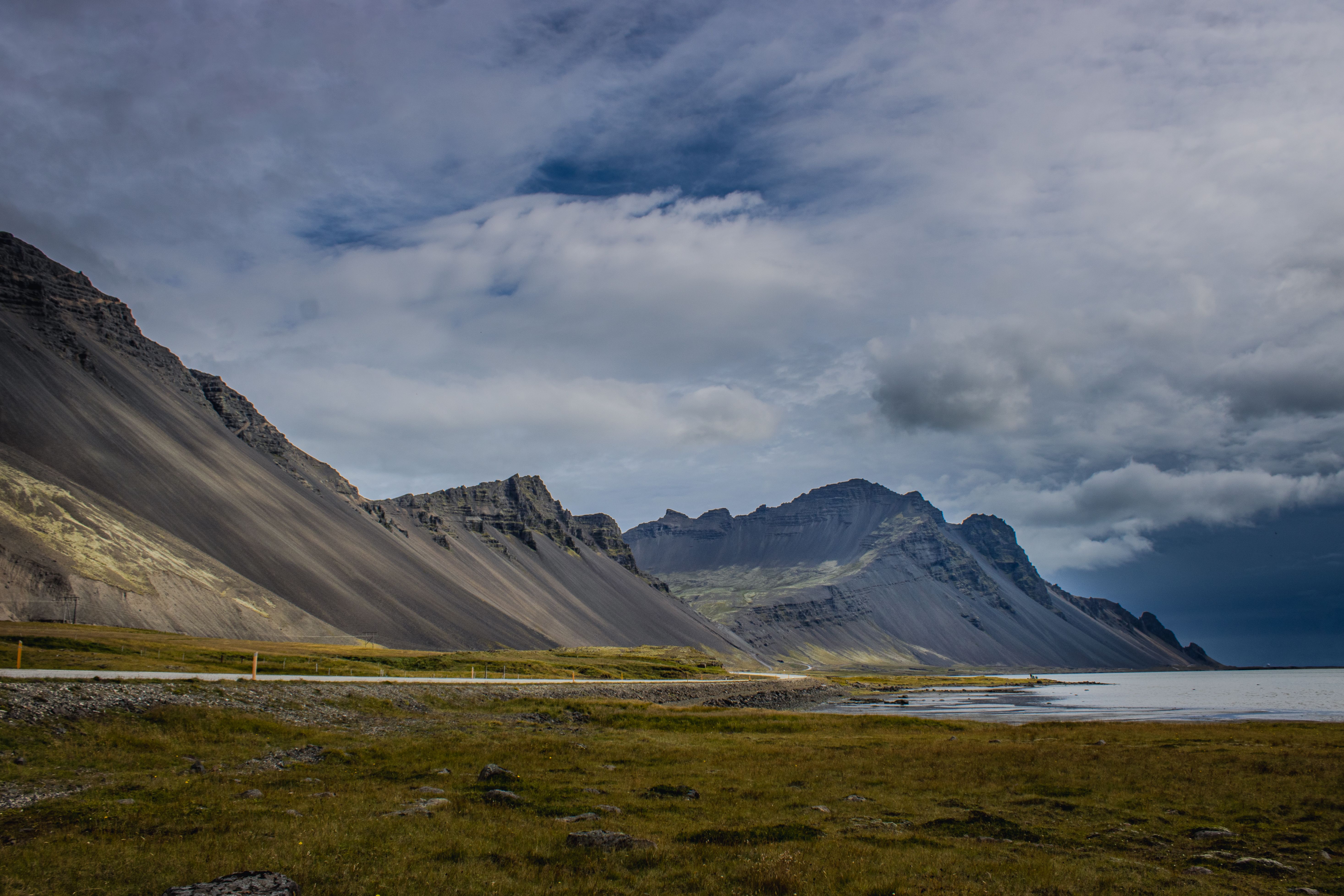 Dramatic Icelandic Coastal Mountain View · Free Stock Photo