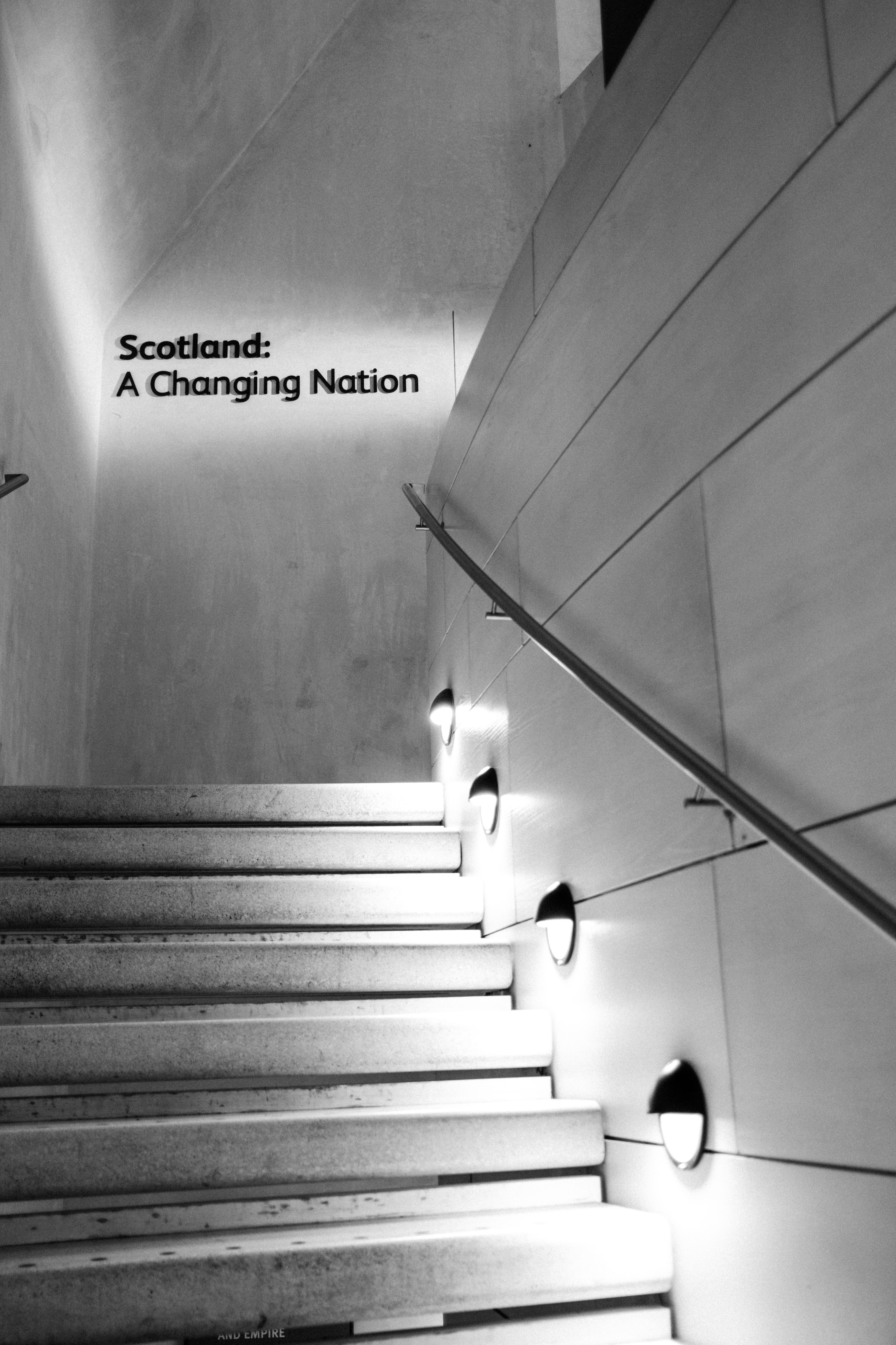 Escalera De La Exposición Escocia: Una Nación En Transformación · Foto ...
