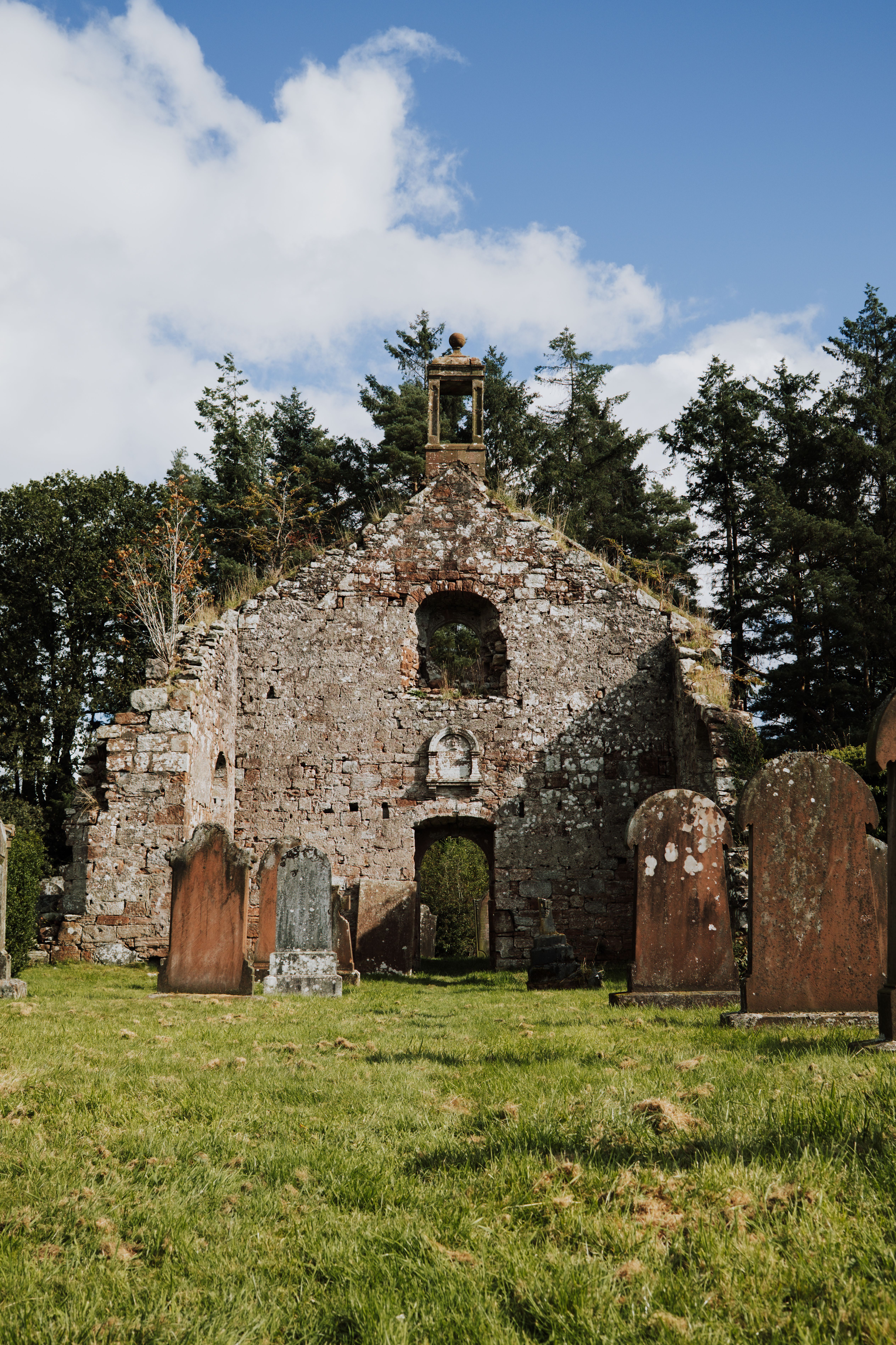 Ancient Ruins and Cemetery in Scenic Scotland · Free Stock Photo
