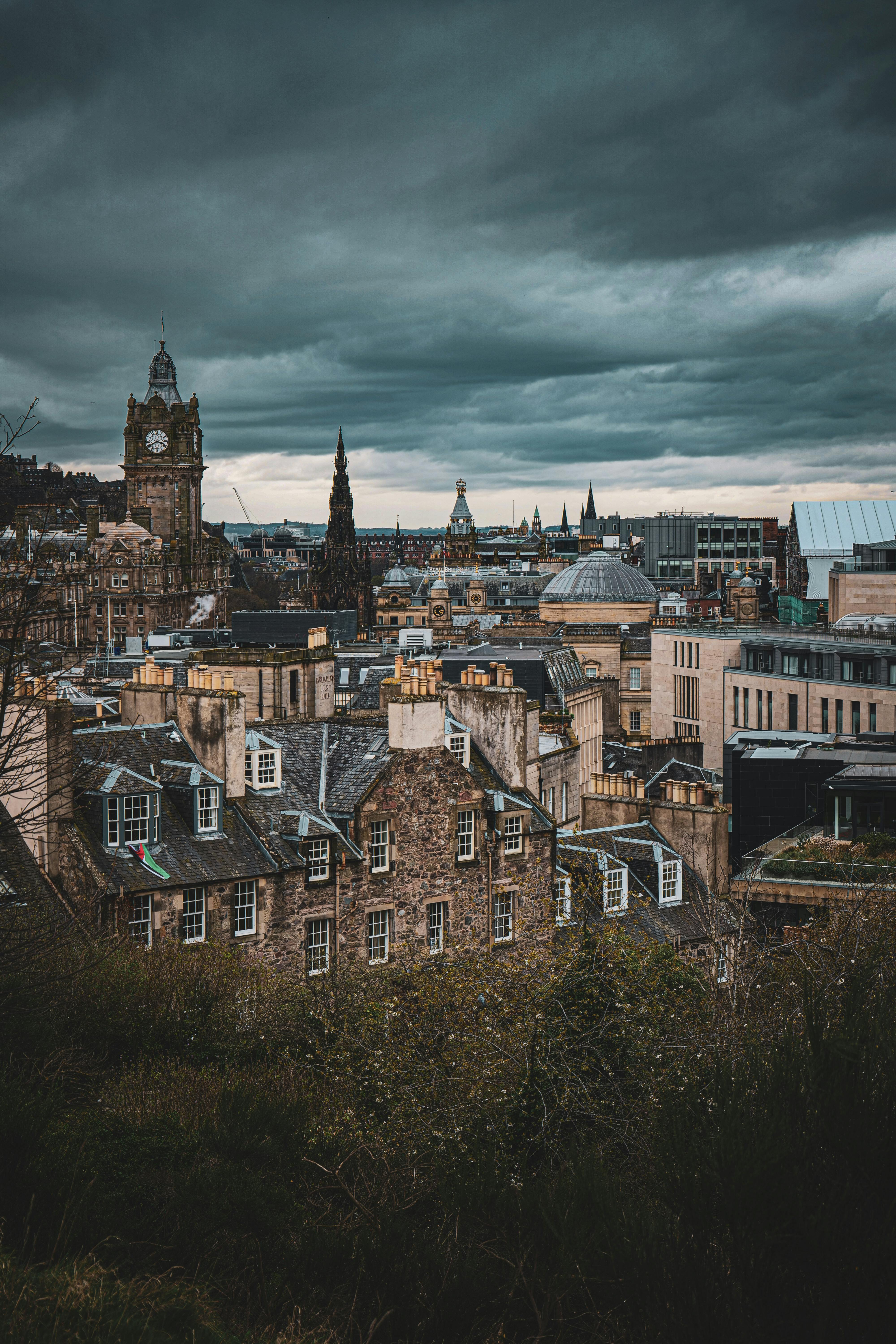 Dramatic Sky over Historic Edinburgh Cityscape · Free Stock Photo