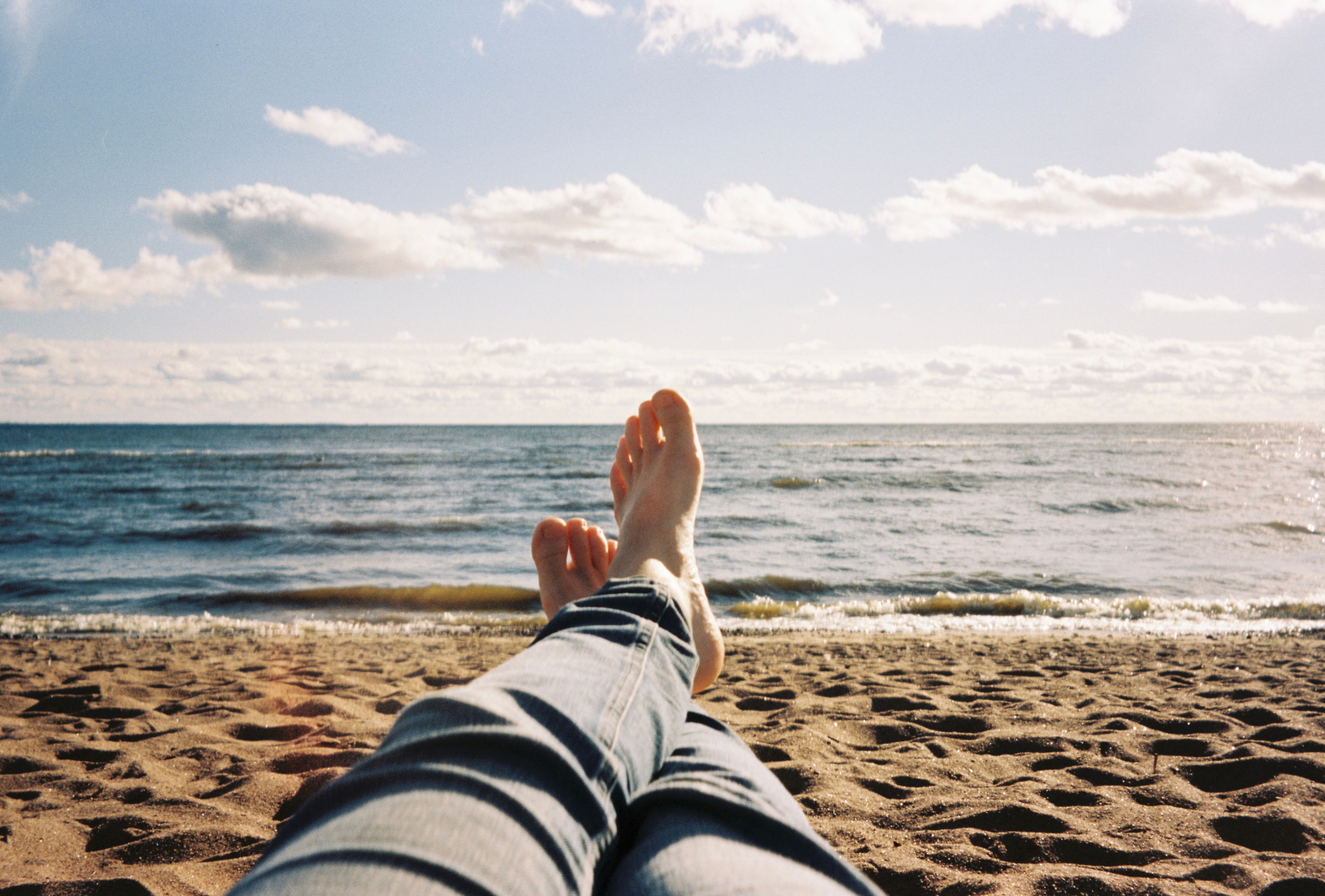 Relaxing at the Beach with Ocean View · Free Stock Photo