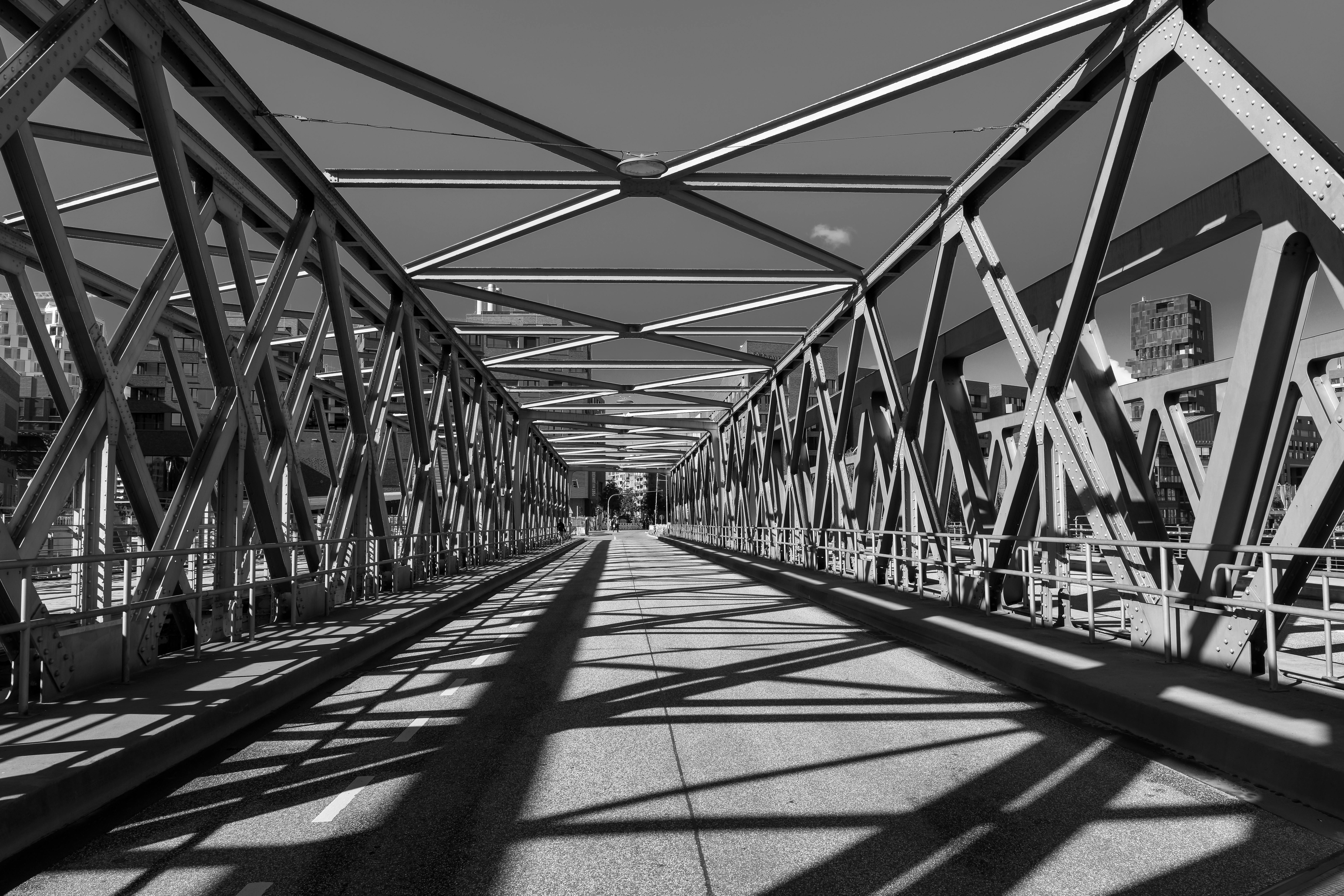 Dramatic Arch Bridge in Hafencity, Hamburg · Free Stock Photo
