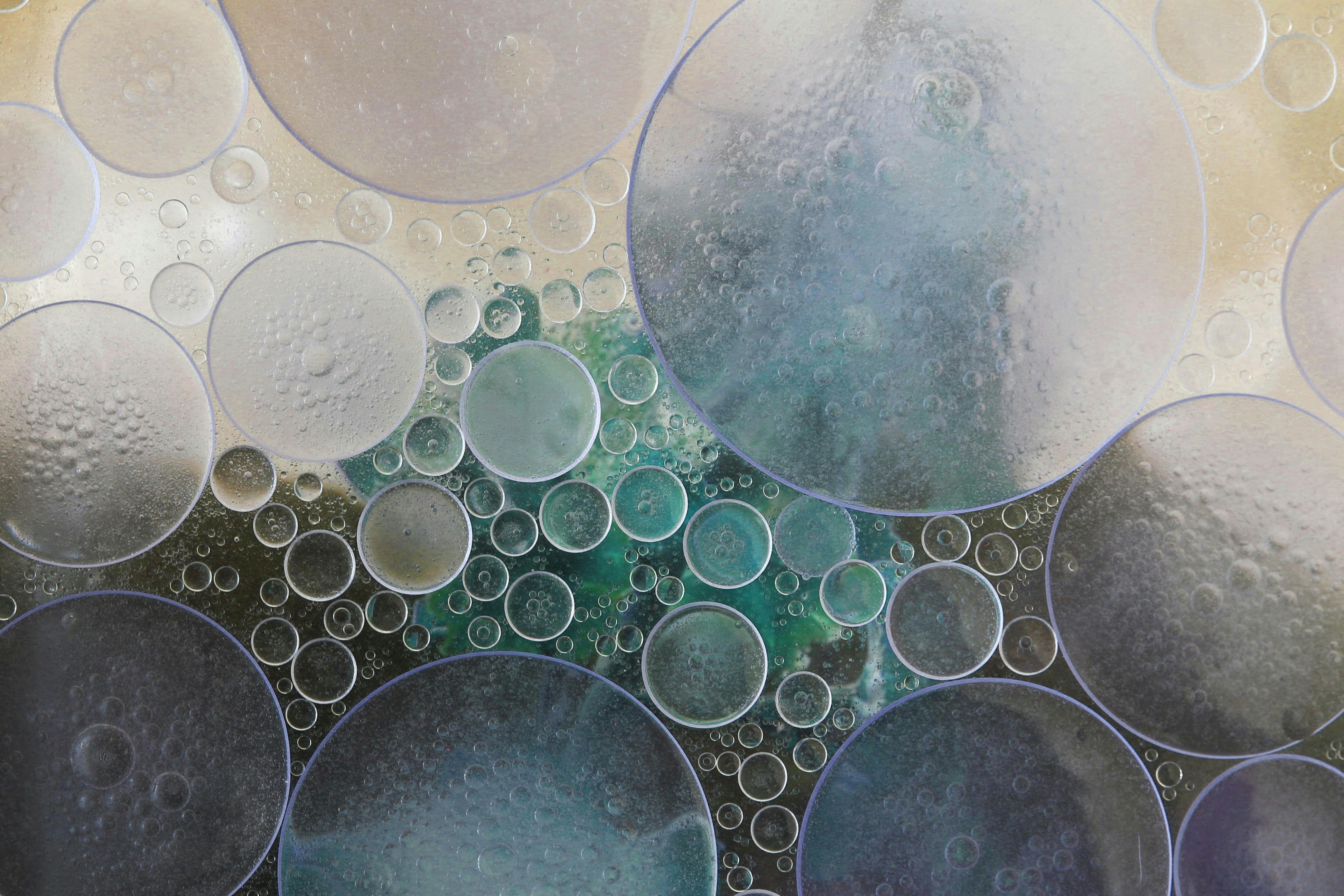 Abstract Texture of Bubbles in Liquid · Free Stock Photo