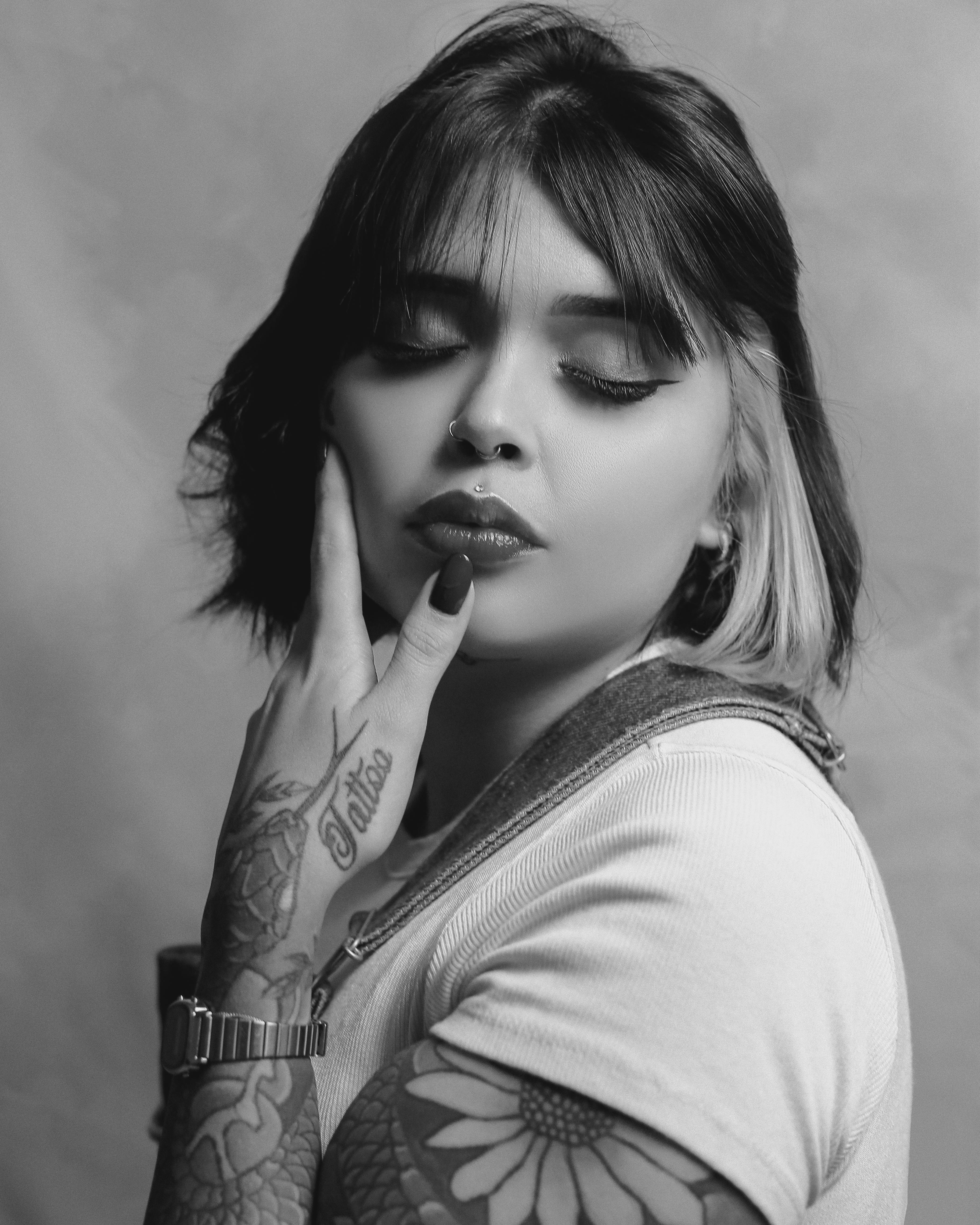 B&W Female Model Photos, Download The BEST Free B&W Female Model Stock ...