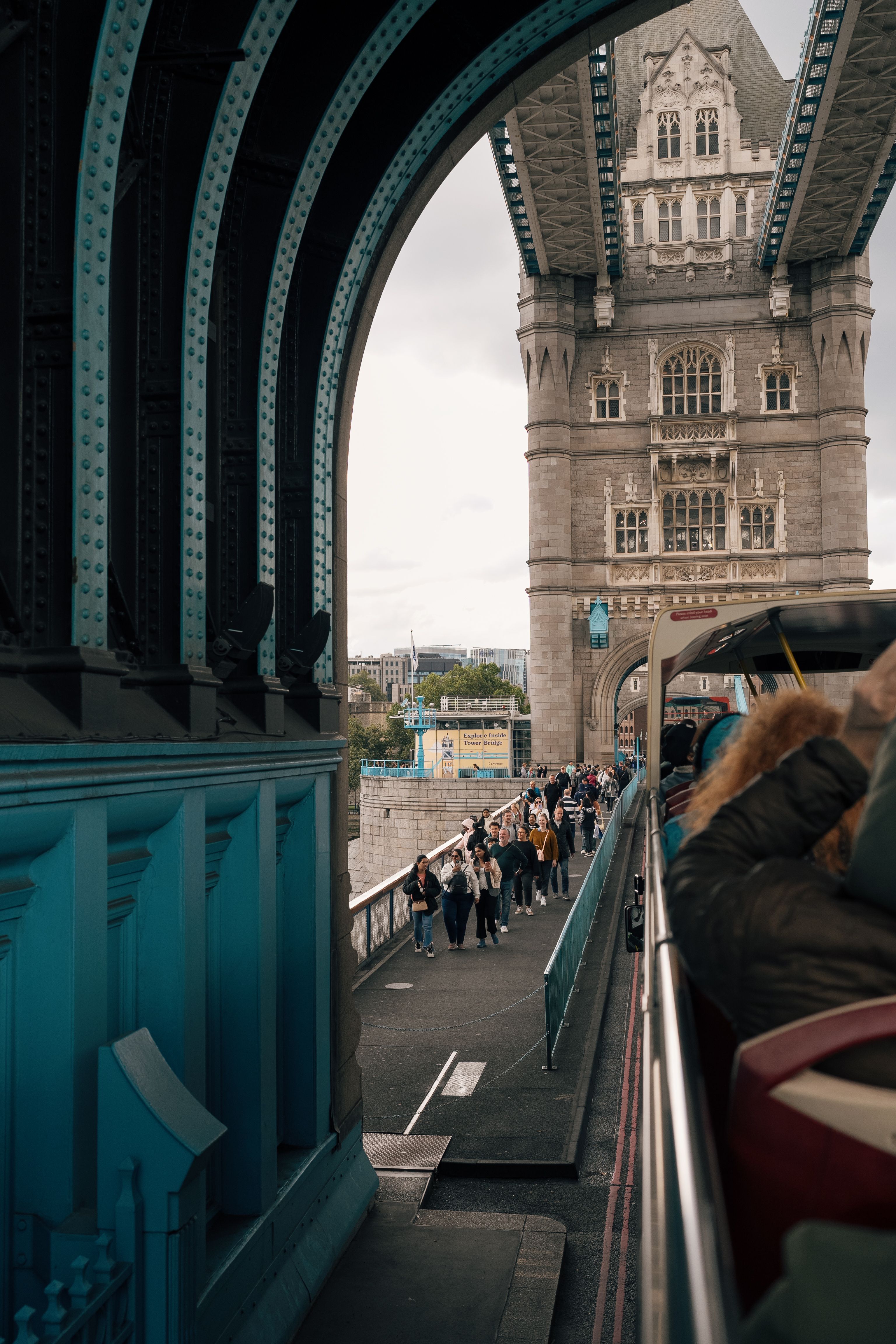 Iconic Tower Bridge View with Tourists on Bus · Free Stock Photo