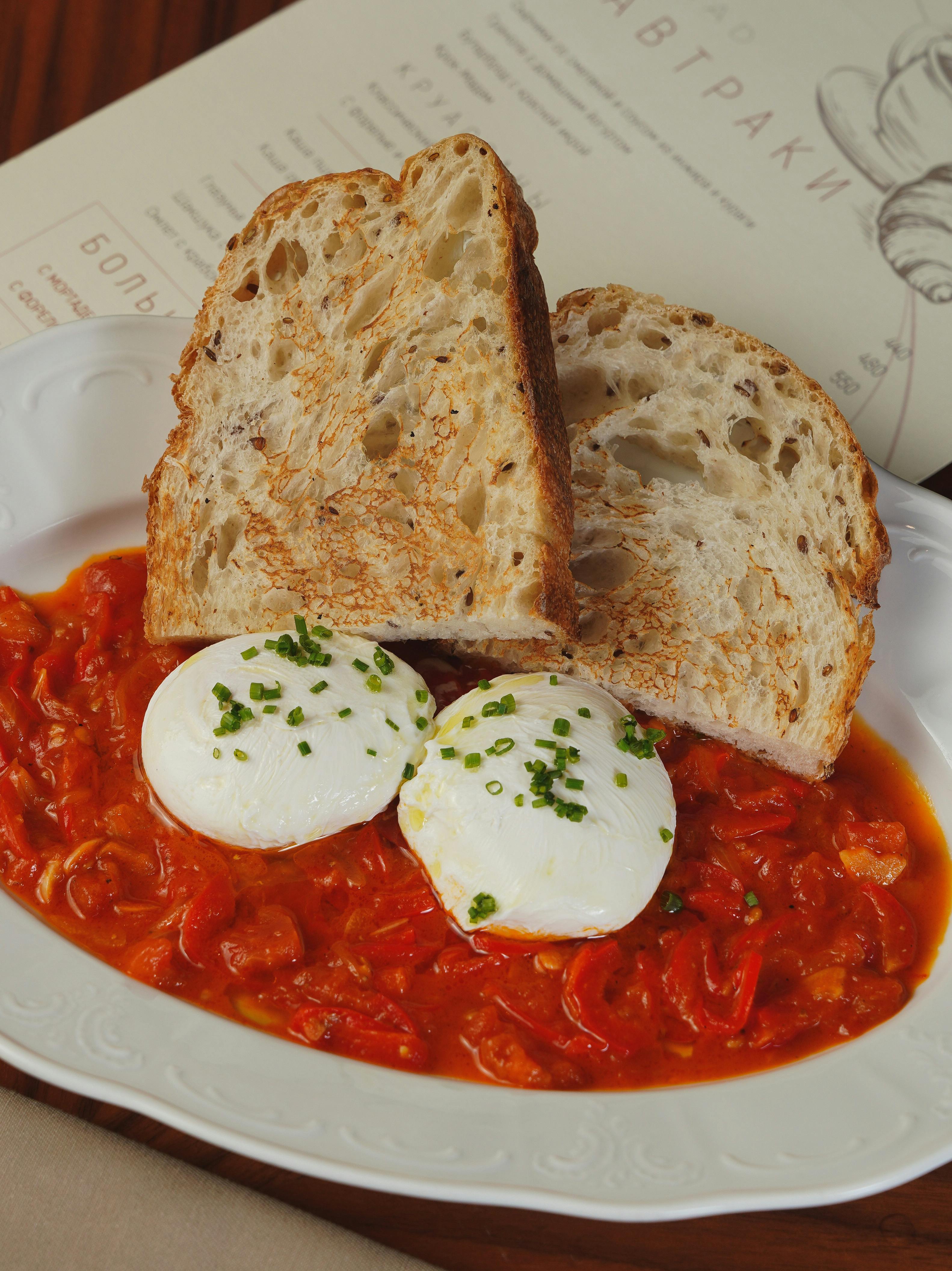 Toast Decorated with Pink Flowers on a Ceramic Plate · Free Stock Photo