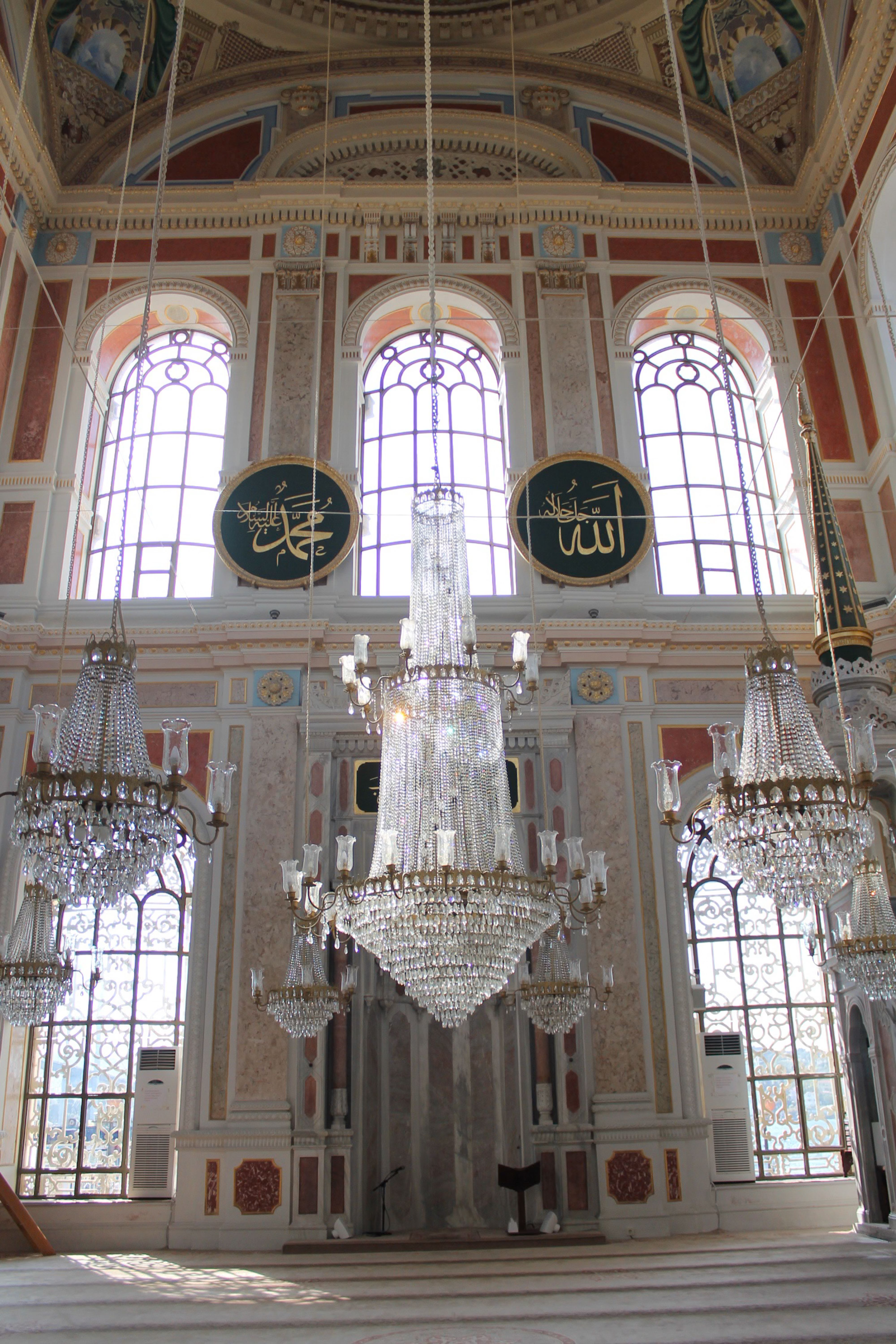 Ornate Interior of Ottoman Empire Mosque · Free Stock Photo