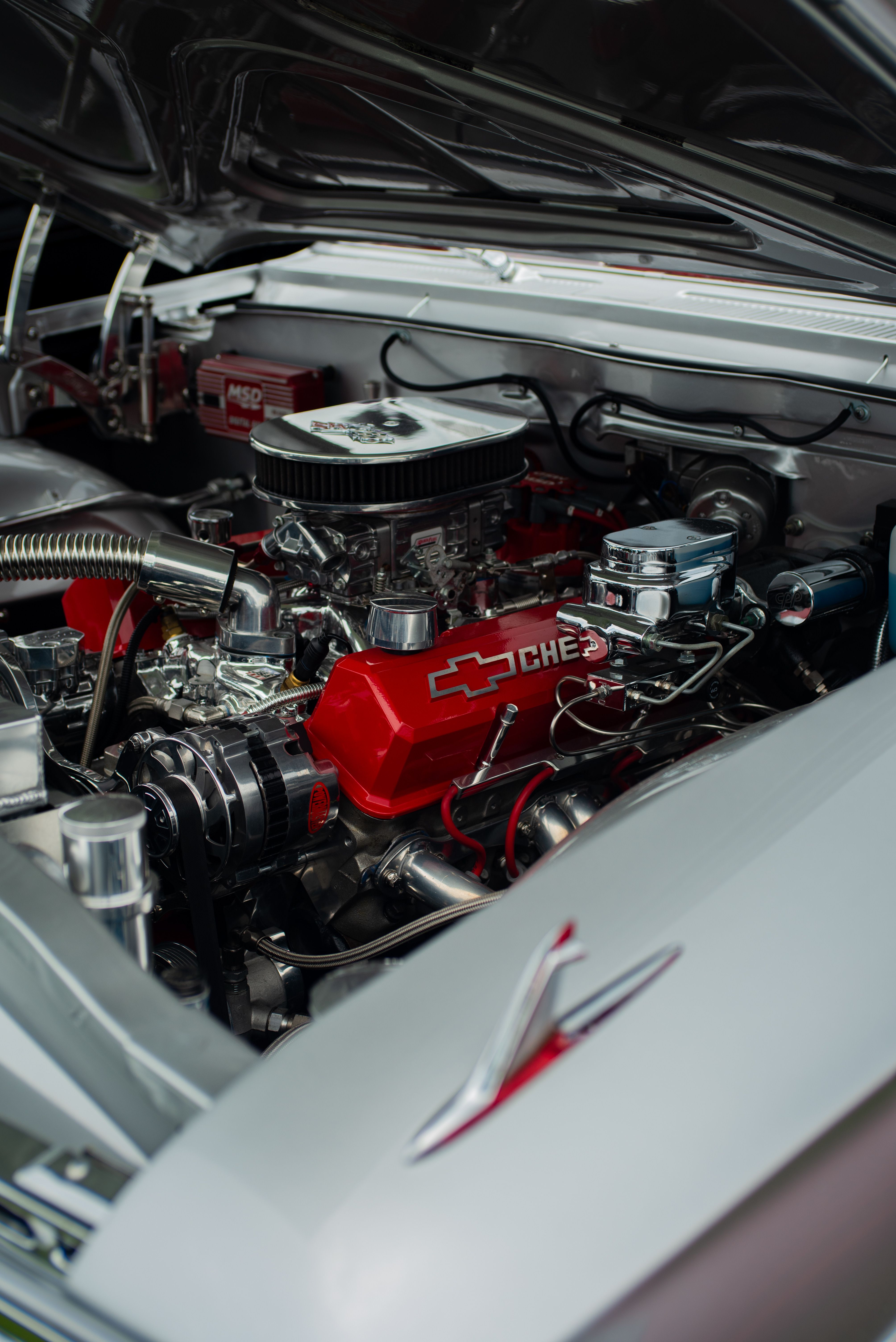 Motor Chevrolet Restaurado En Un Coche Clásico · Foto de stock gratuita