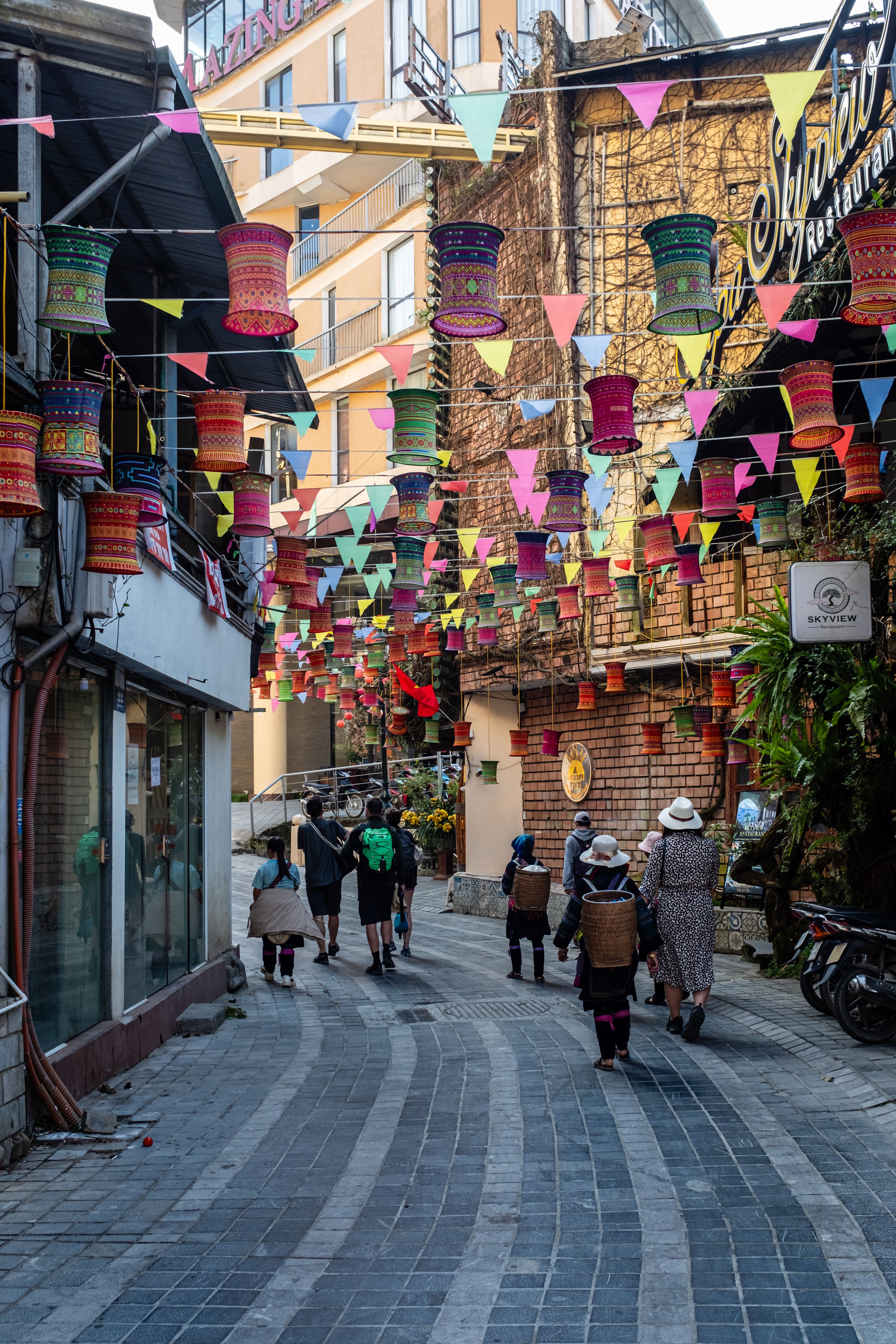 Colorful Street Scene in Sa Pa, Vietnam · Free Stock Photo