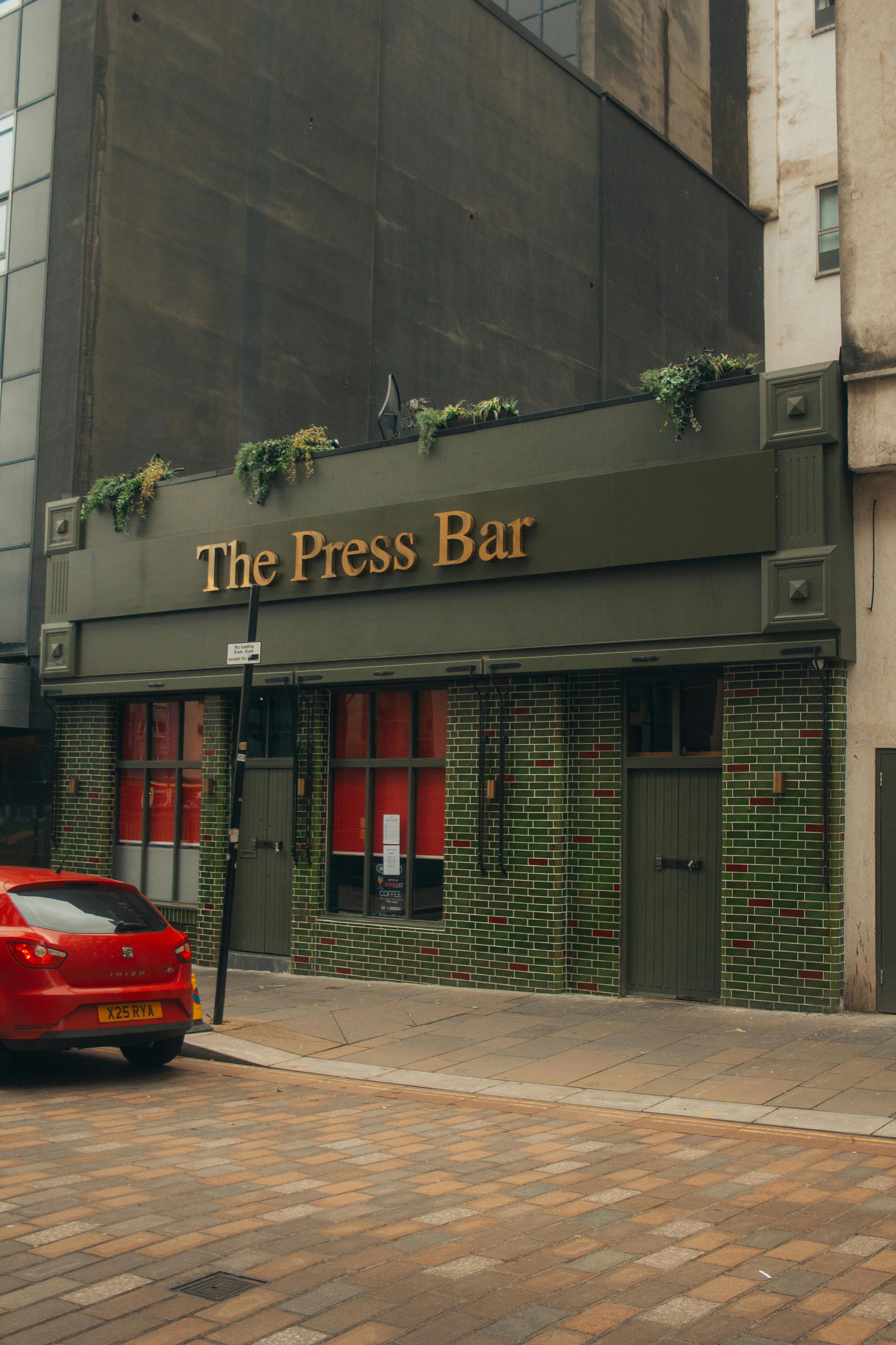 Pub Sukienki Photos, Download The BEST Free Pub Sukienki Stock Photos ...