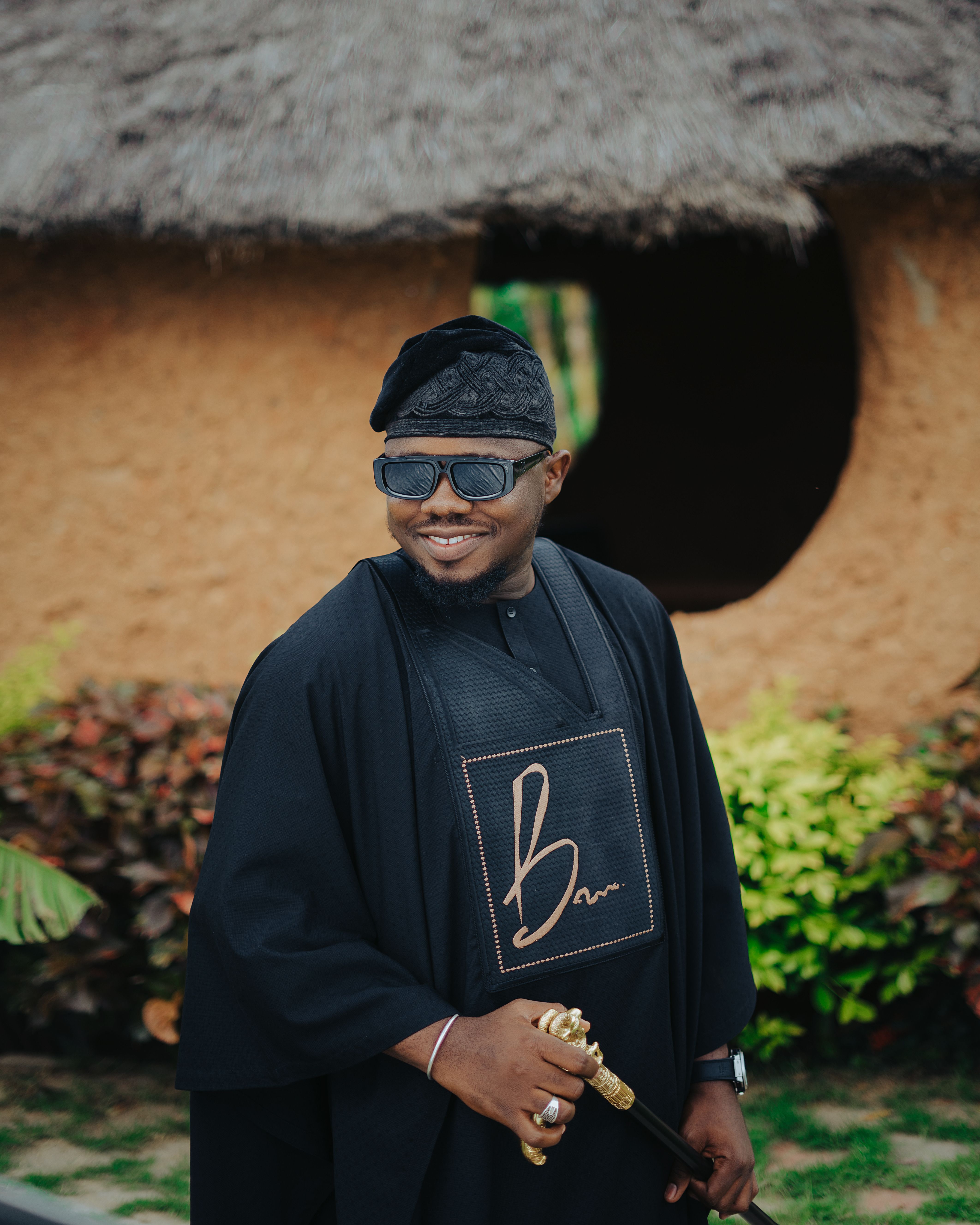 Stylish Man in Traditional Nigerian Attire Outdoors · Free Stock Photo