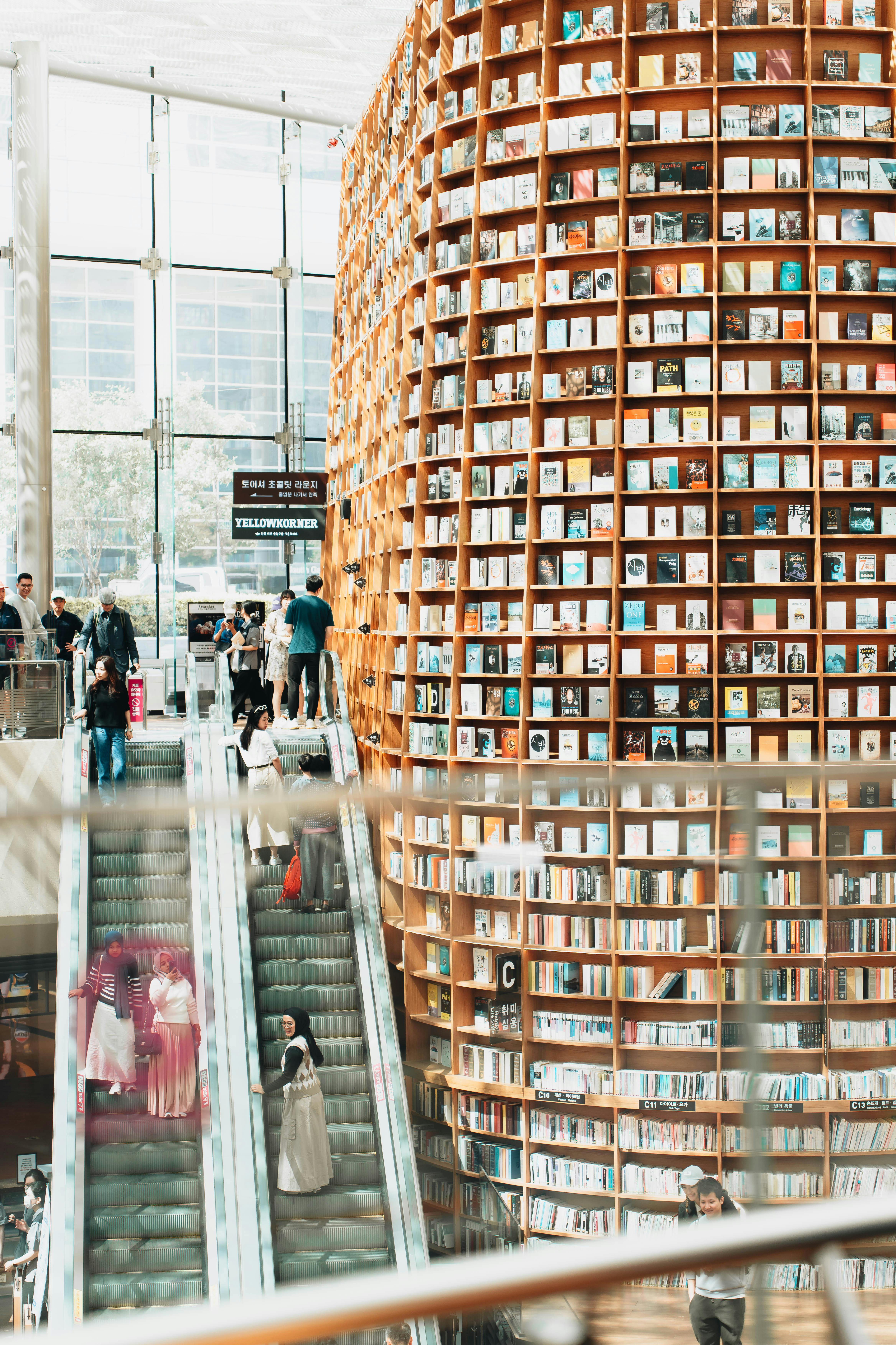 Modern Library in Seoul with Escalators · Free Stock Photo